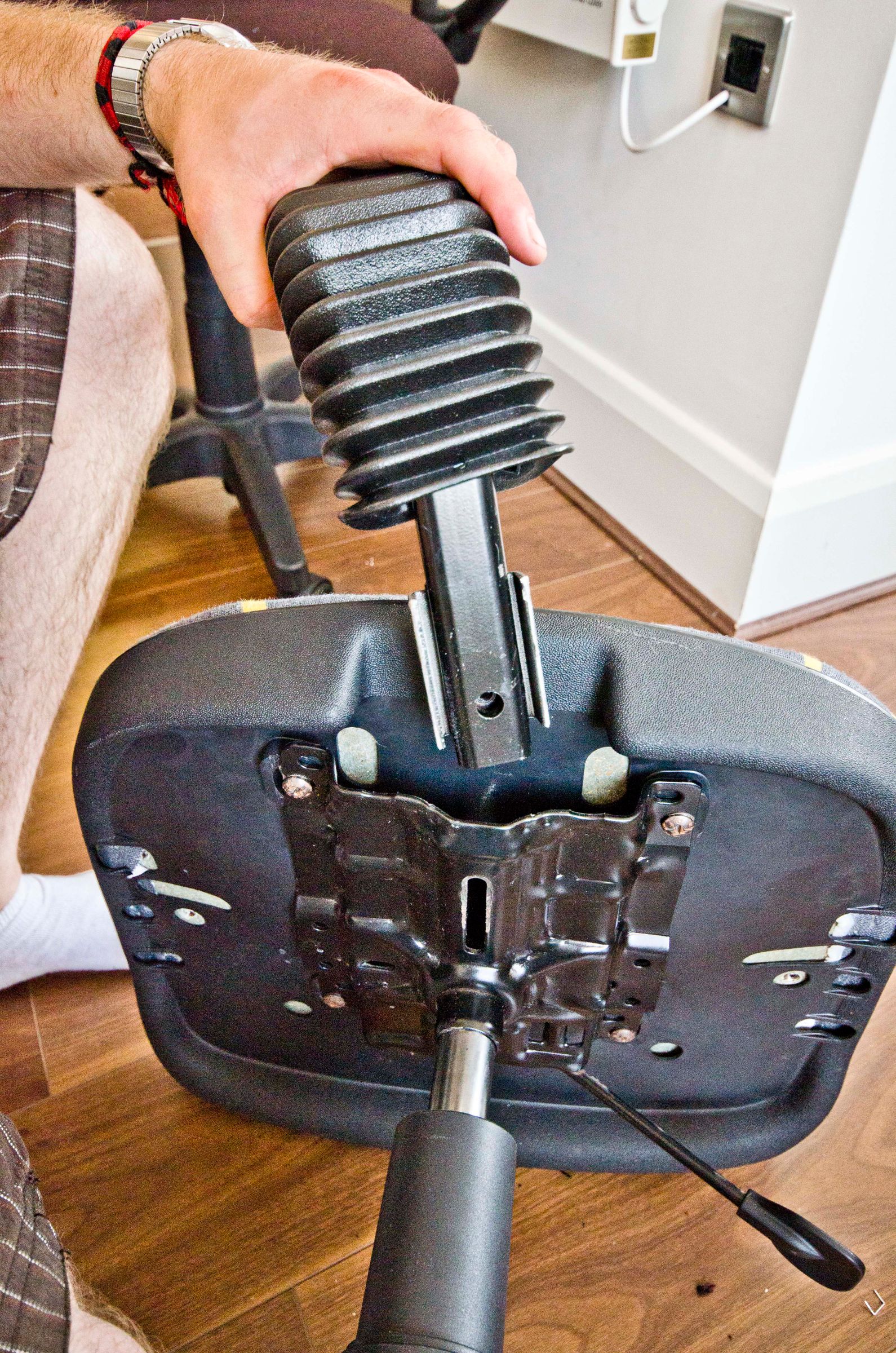 Give Those Old Desk Chairs New Life! : 7 Steps (with Pictures ...