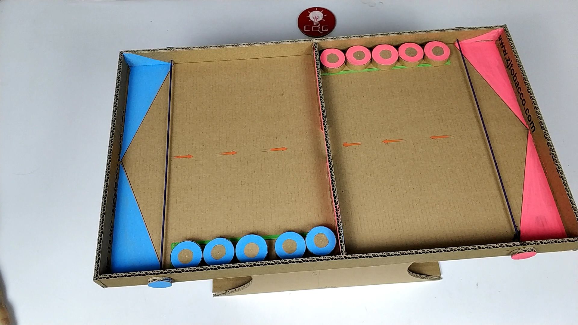 Making Two People Shuffleboard Tabletop Toys in Household Cardboard : 6 ...