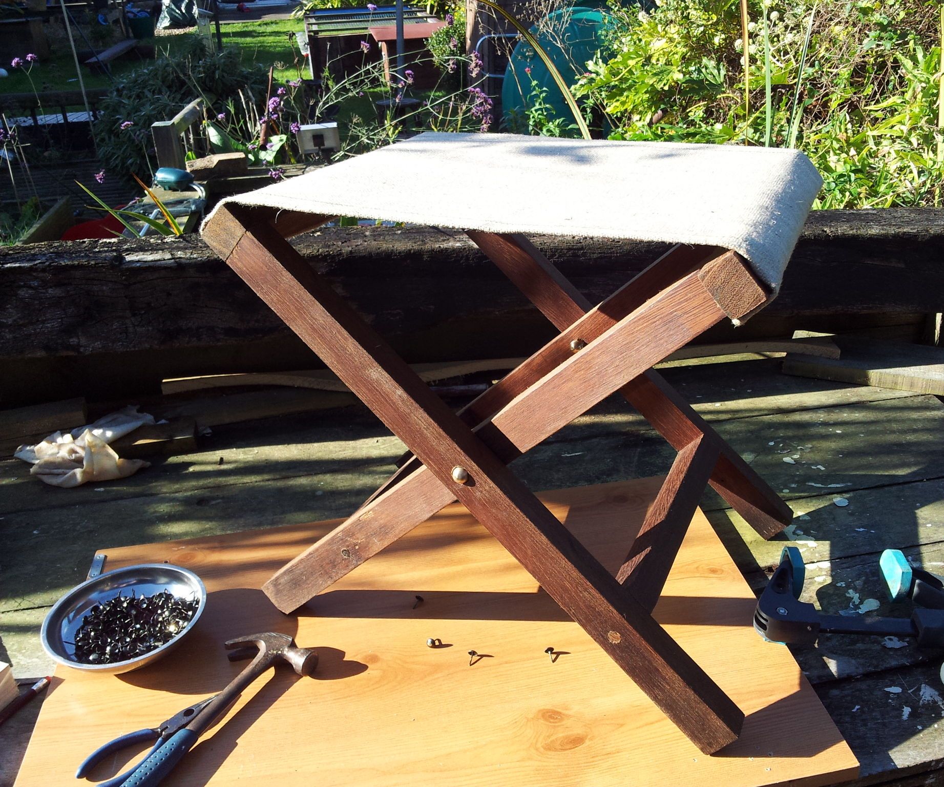 Folding Stool : 4 Steps (with Pictures) - Instructables