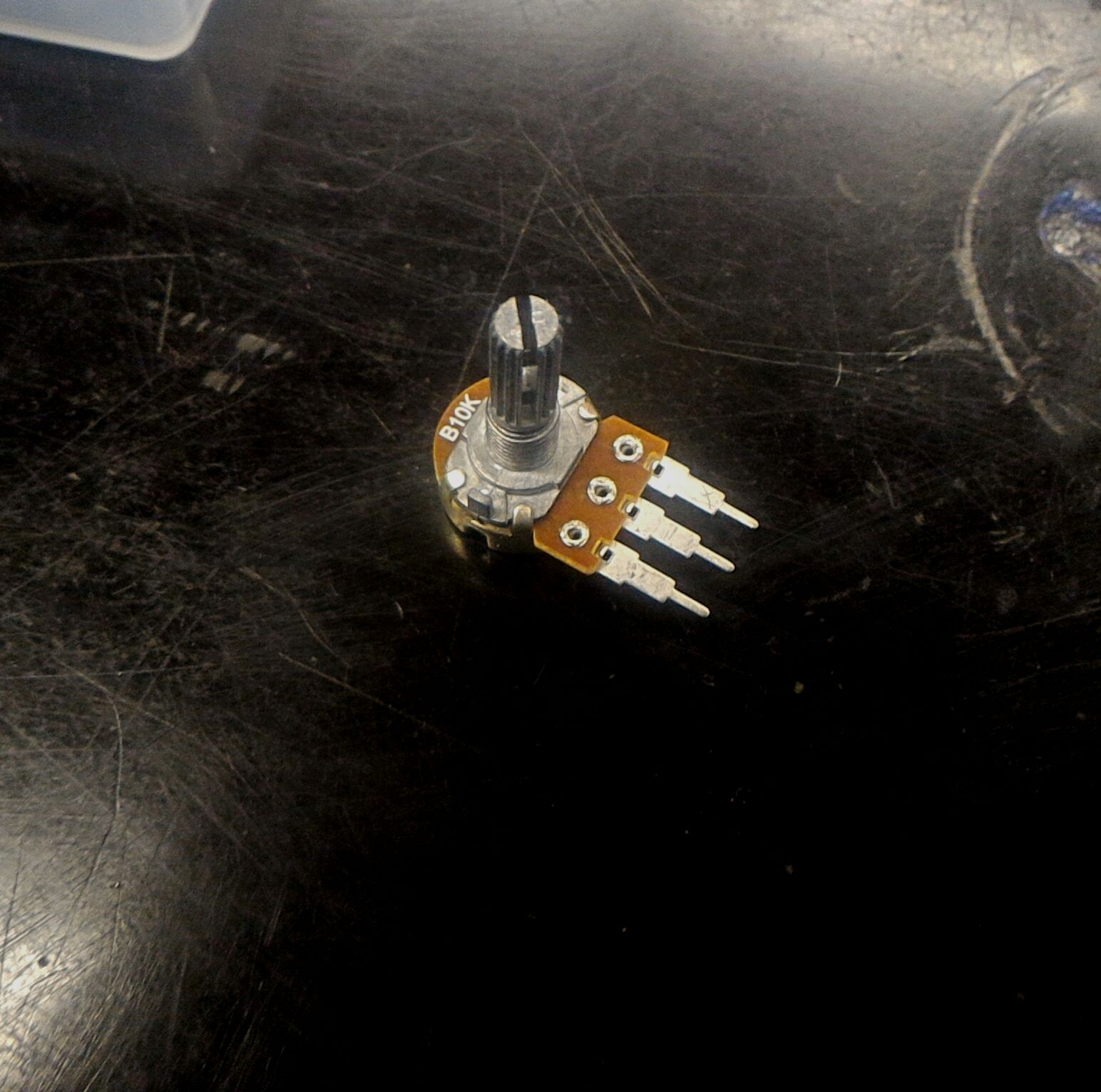 A Beginner's Guide to Autodesk Circuits Simulators (3 Projects at the ...