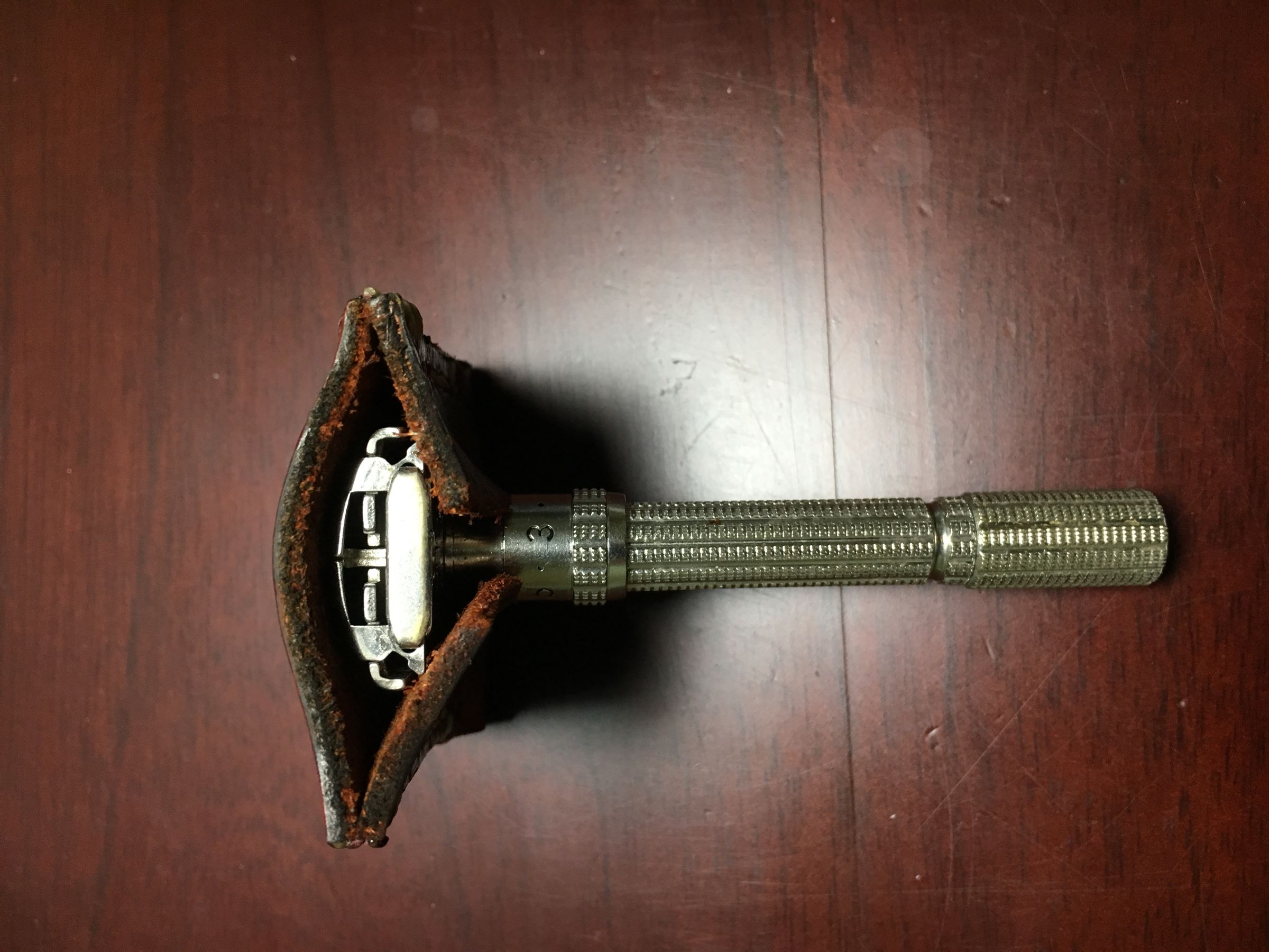 Leather Safety Razor Travel Cover/Protector : 4 Steps (with Pictures ...