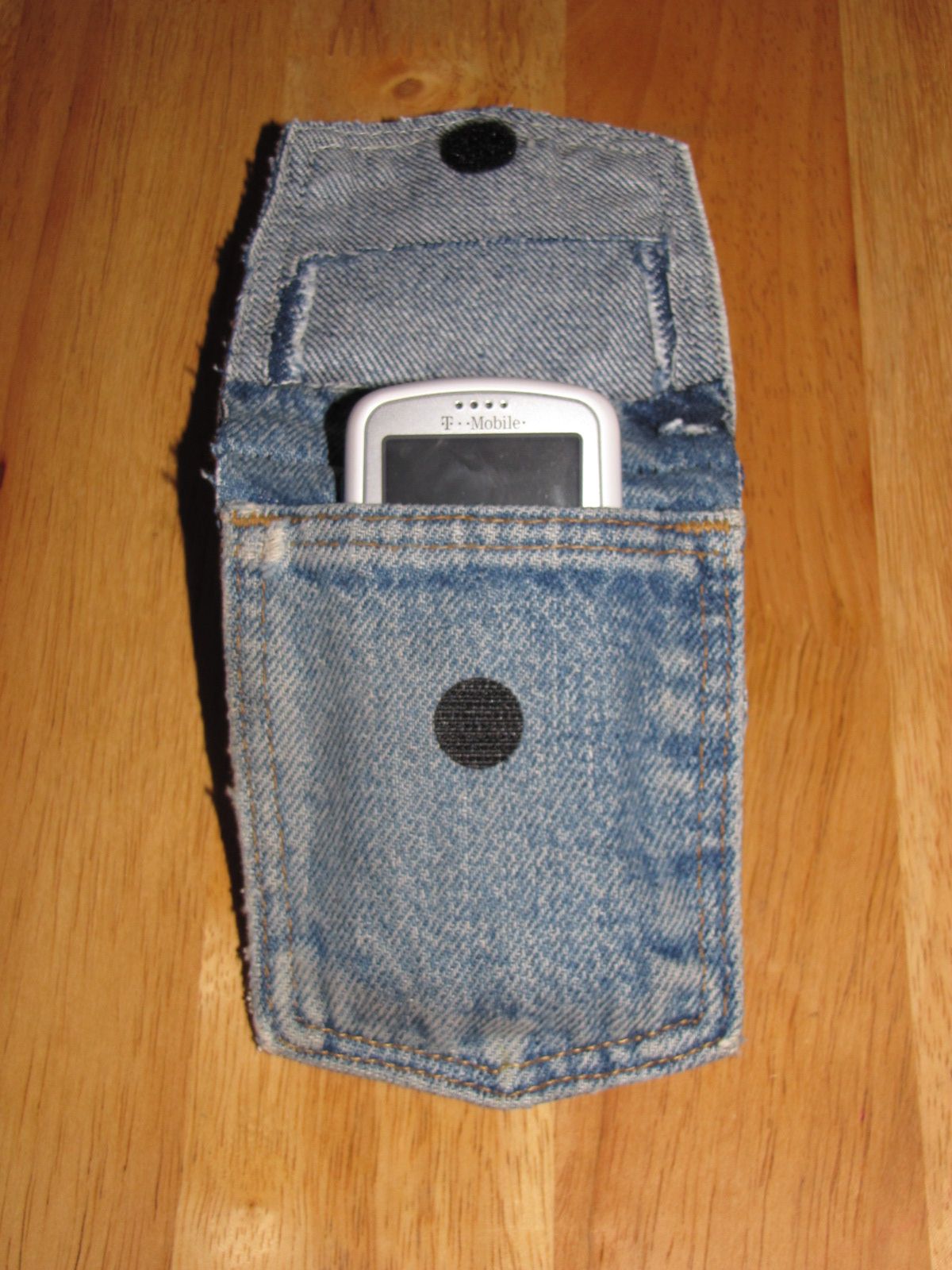 Recycled Denim Cell Phone Pocket : 6 Steps - Instructables