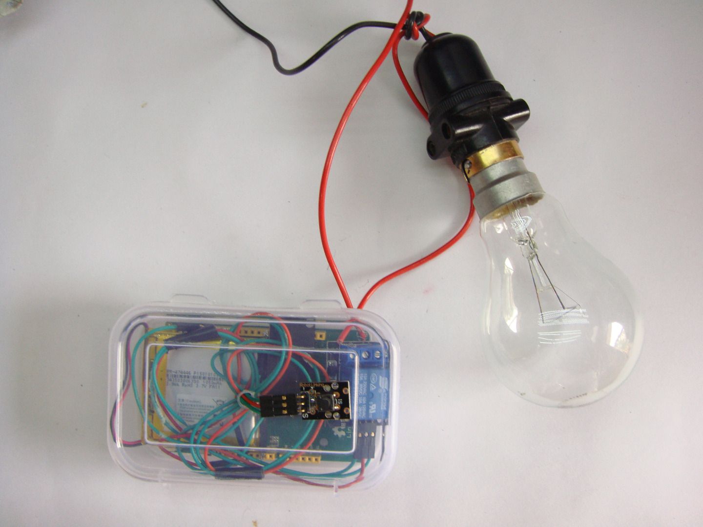 Presence Notifier With Push Button : 10 Steps (with Pictures ...