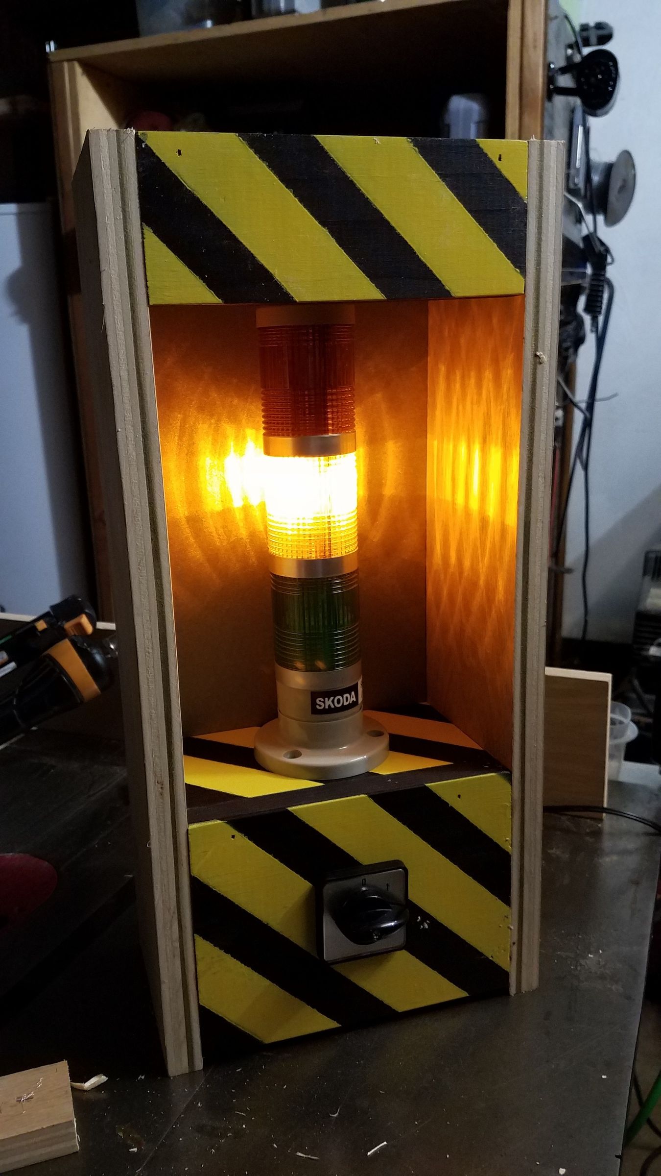 DIY Classroom Stoplight (Noise Management Tool) : 12 Steps (with ...