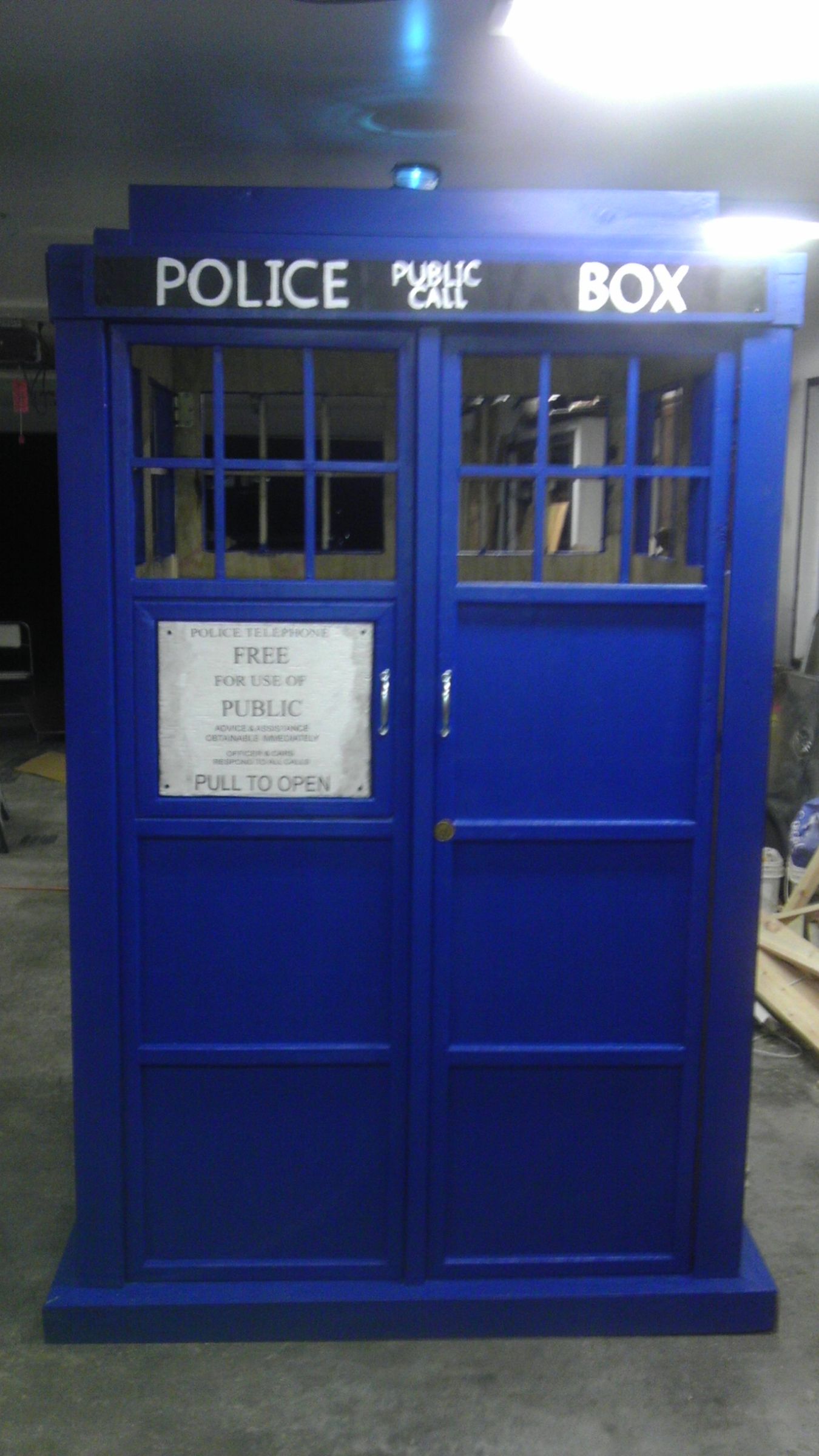 (Almost) Life Size Tardis : 7 Steps (with Pictures) - Instructables