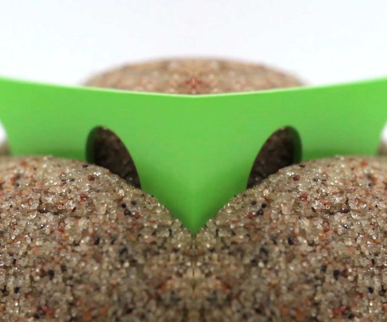 Oddly Satisfying Video Using Mirror & Crop Effect : 3 Steps (with ...