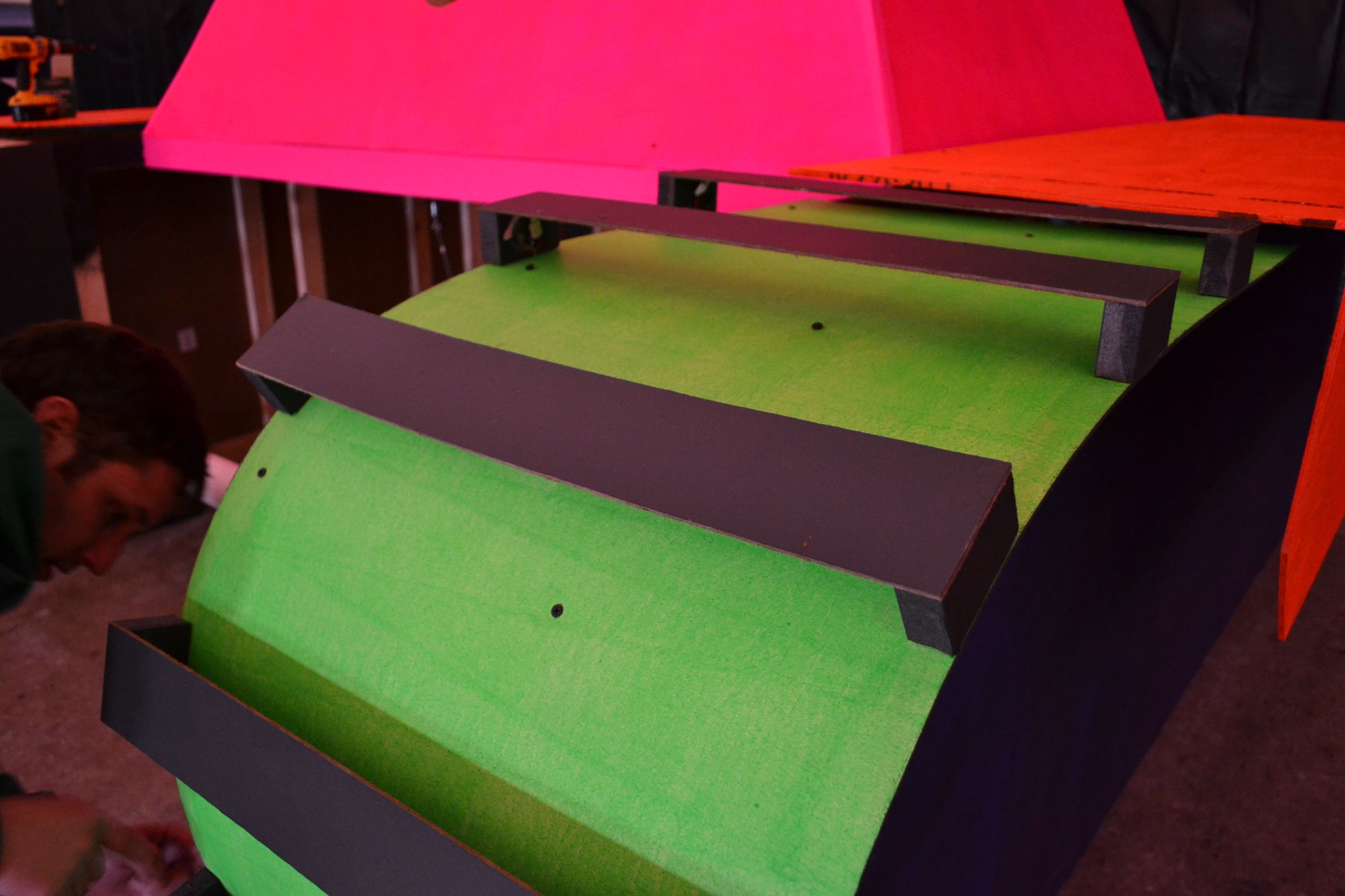 Giant Toy Tank DJ Booth : 4 Steps (with Pictures) - Instructables