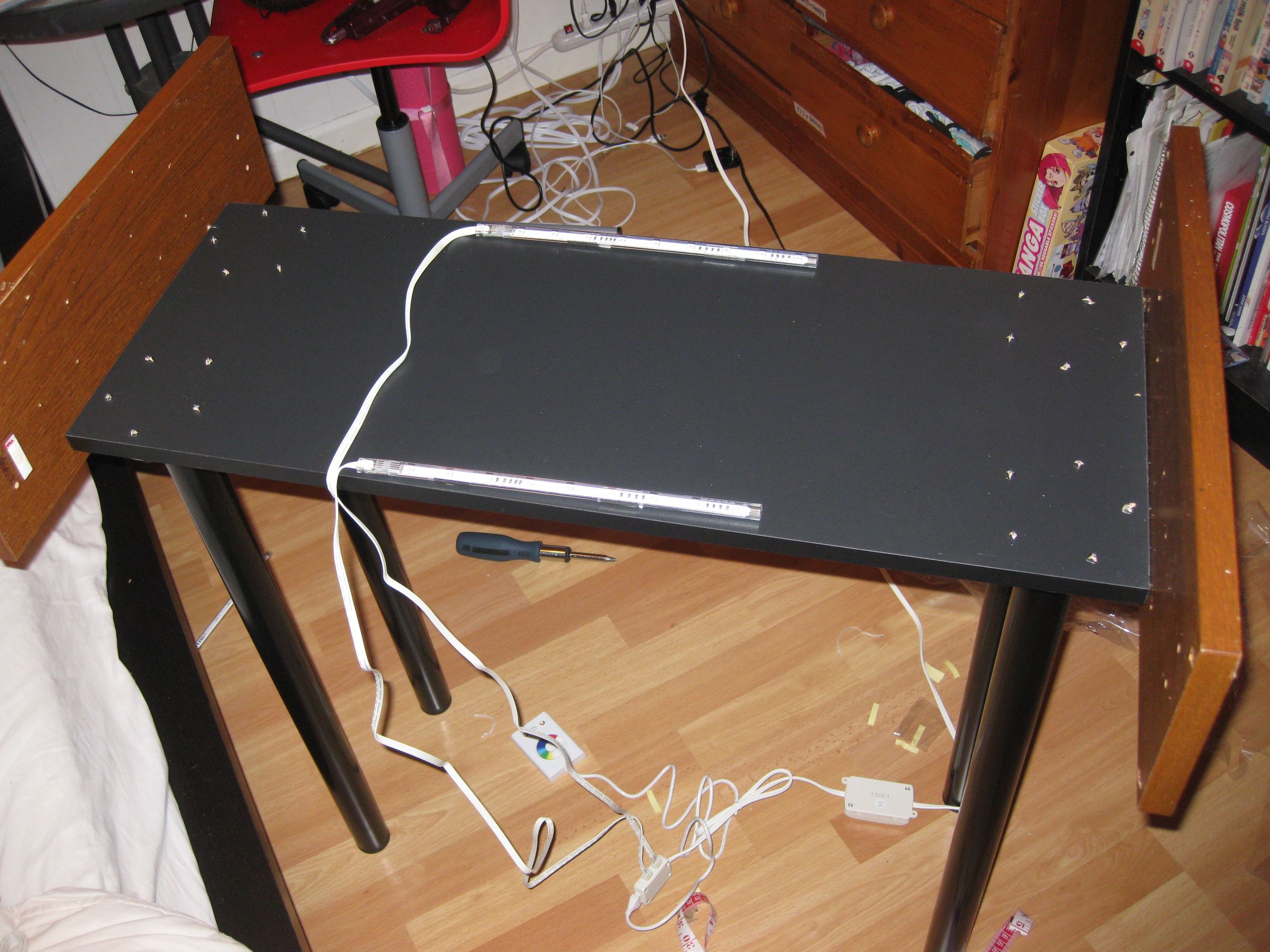 Glass Top Desk With Ambient/Bias Lighting : 6 Steps (with Pictures ...