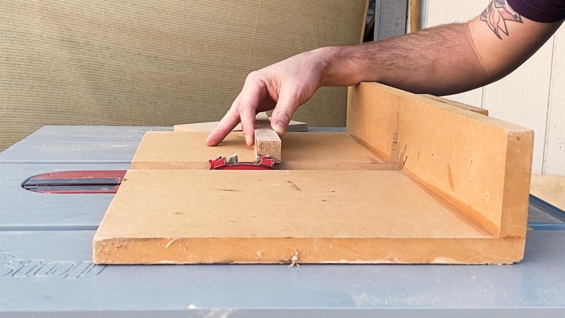 DIY Frame to Stretch Canvas : 16 Steps (with Pictures) - Instructables