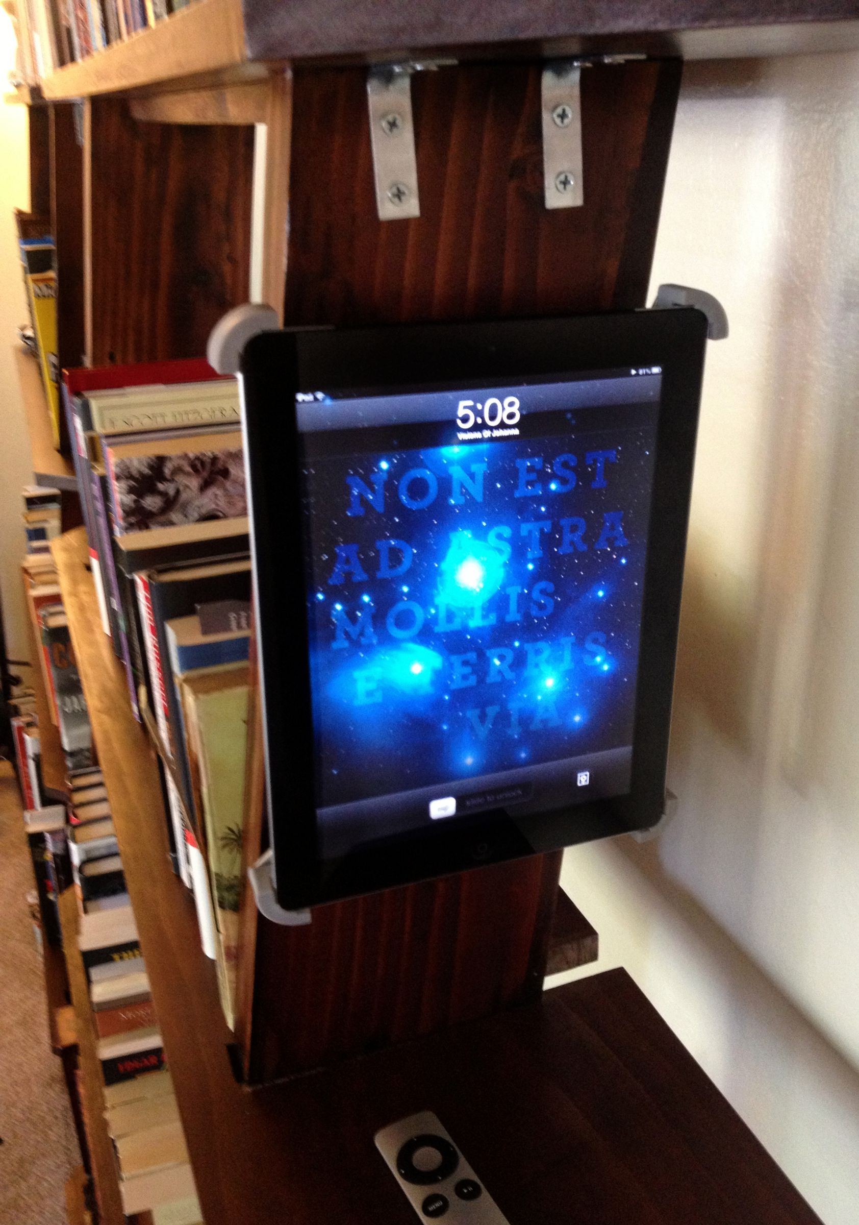 Leaning Bookshelves With LED Lighting : 5 Steps (with Pictures ...