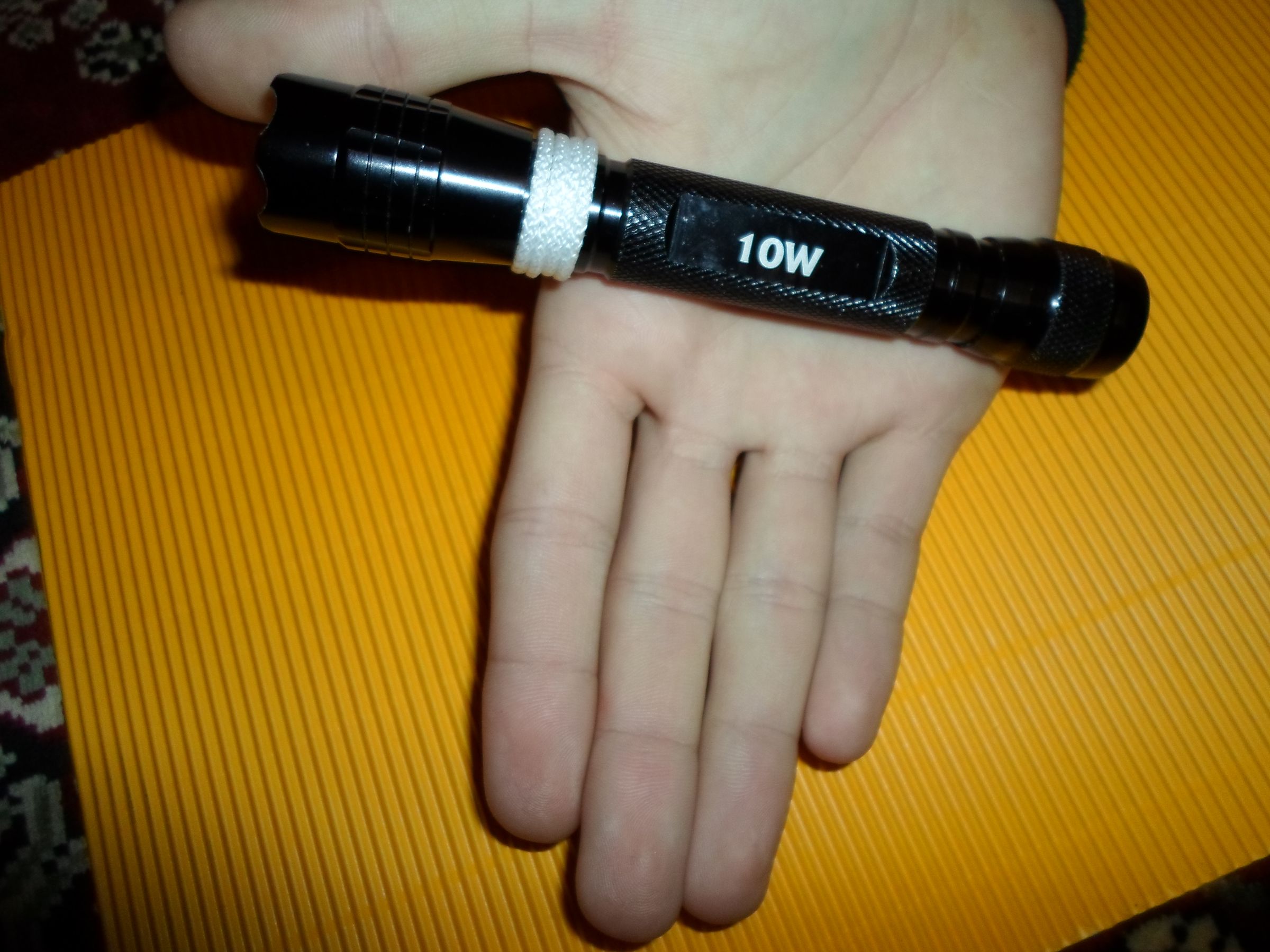 Flashlight Paracord Strap - Instructables