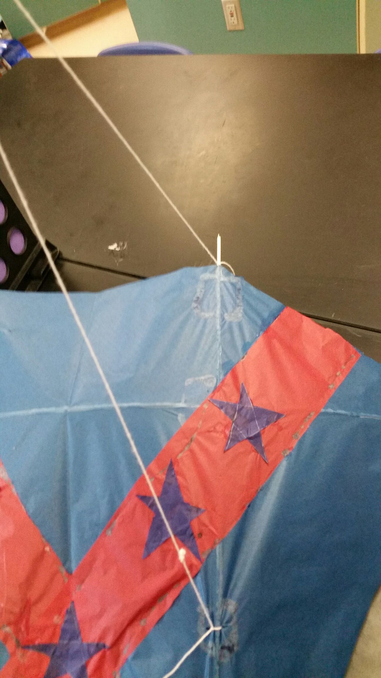 Chip and Dale Barndoor Kite : 9 Steps - Instructables