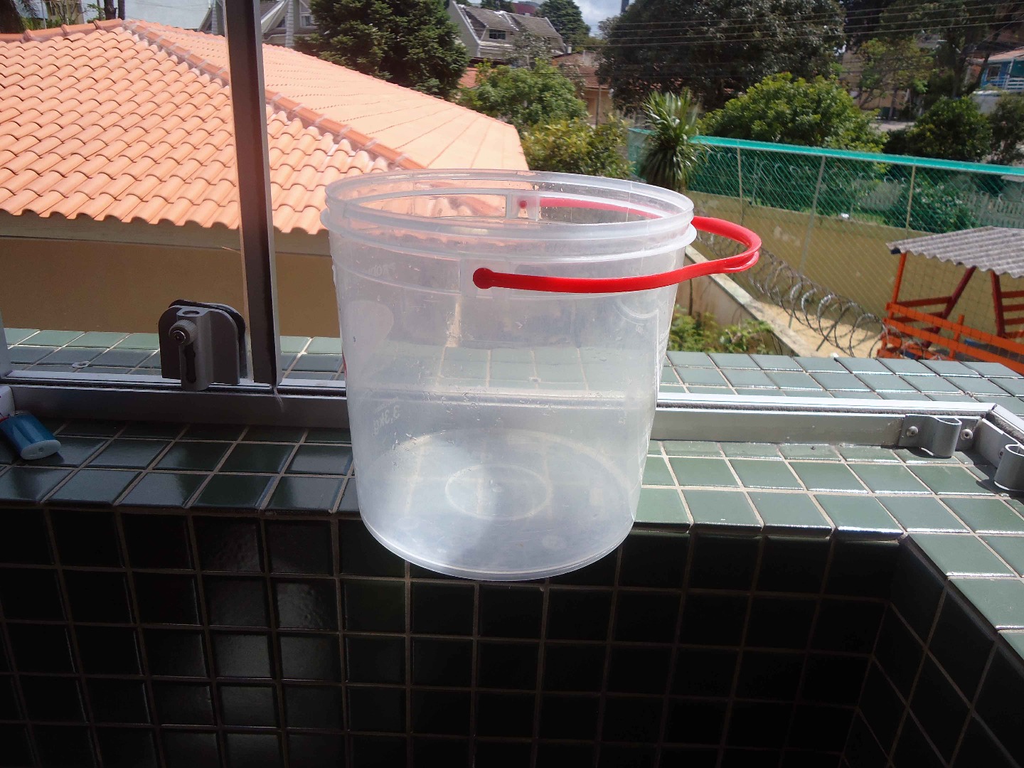 Watering Bucket : 3 Steps - Instructables