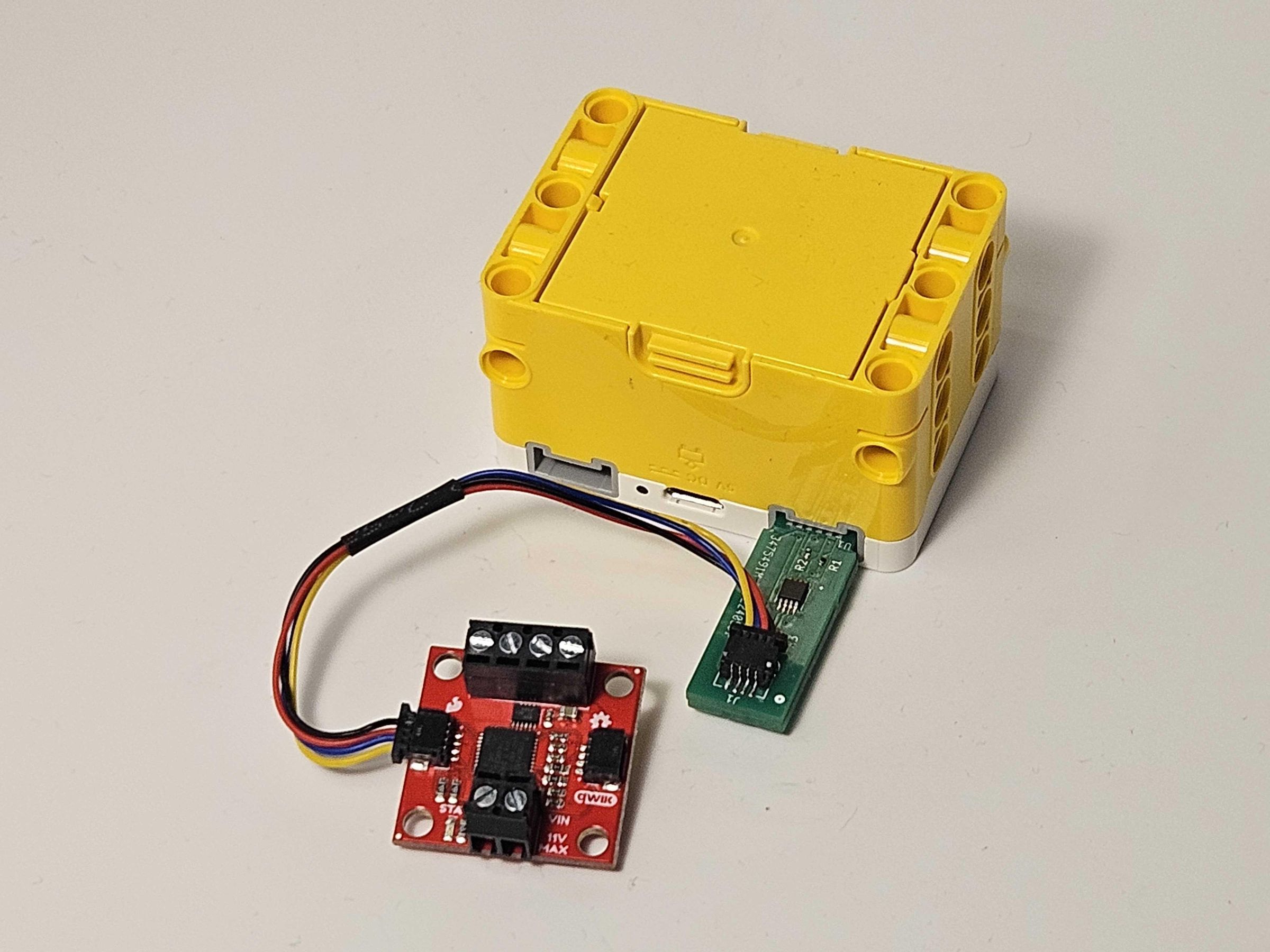 LEGO SPIKE Prime/Essential LPF2 - QWIIC I2C Connector : 3 Steps (with ...