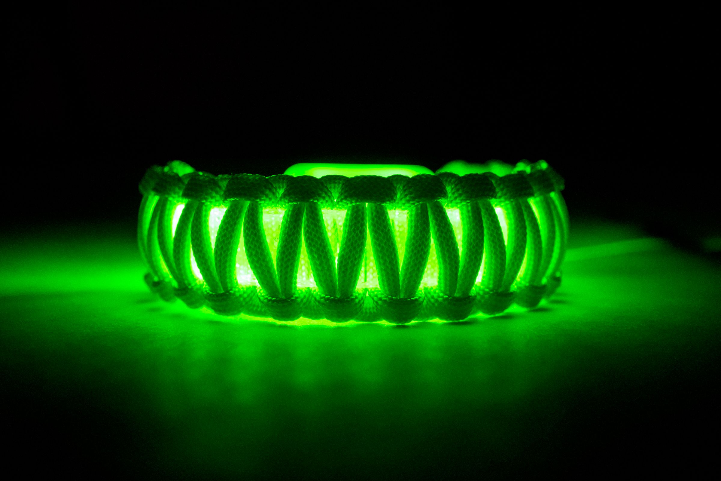 How to Make a Flashing LED Paracord Bracelet : 7 Steps (with Pictures ...