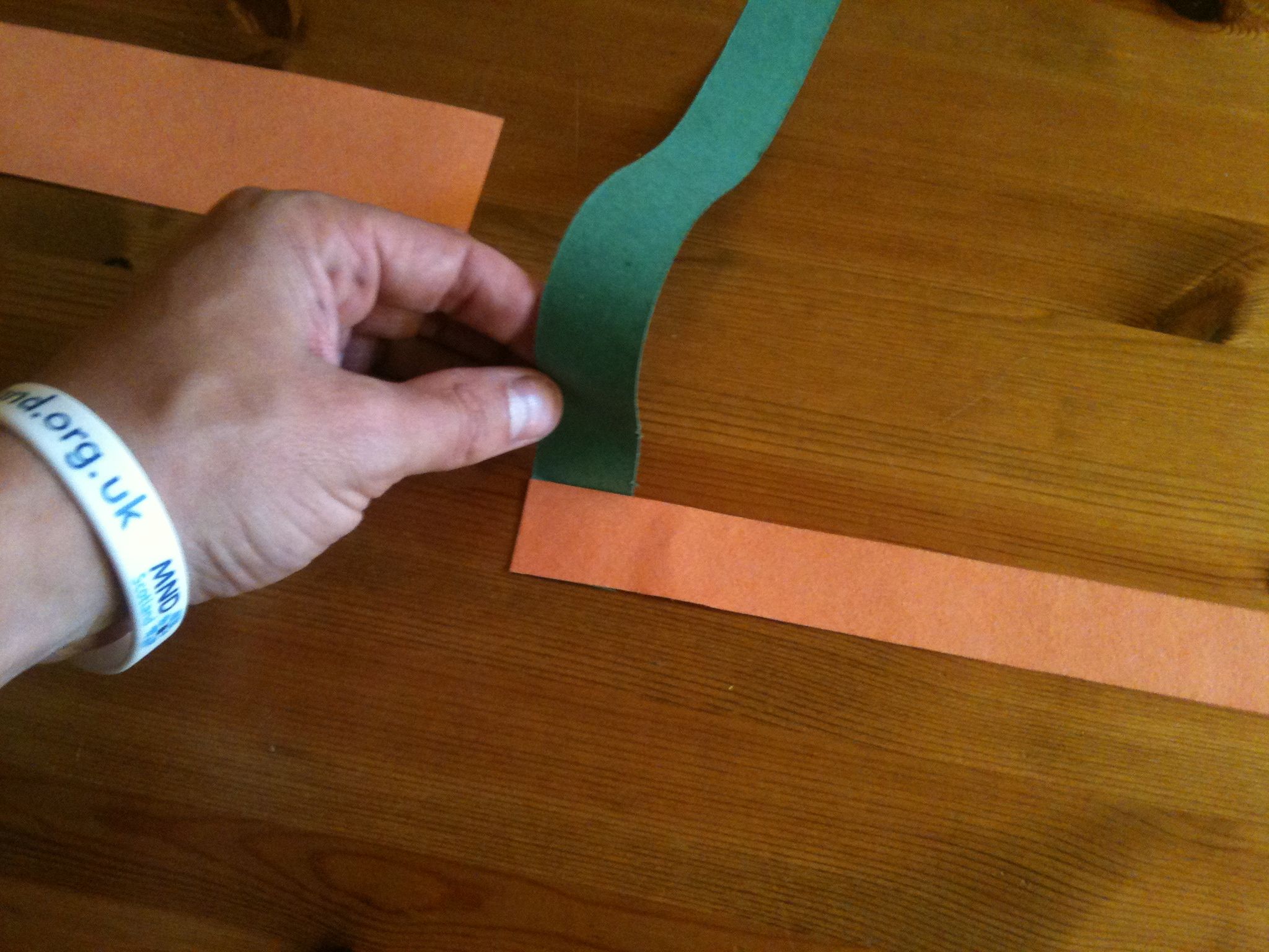 Simple Springy Paper Chain - Instructables