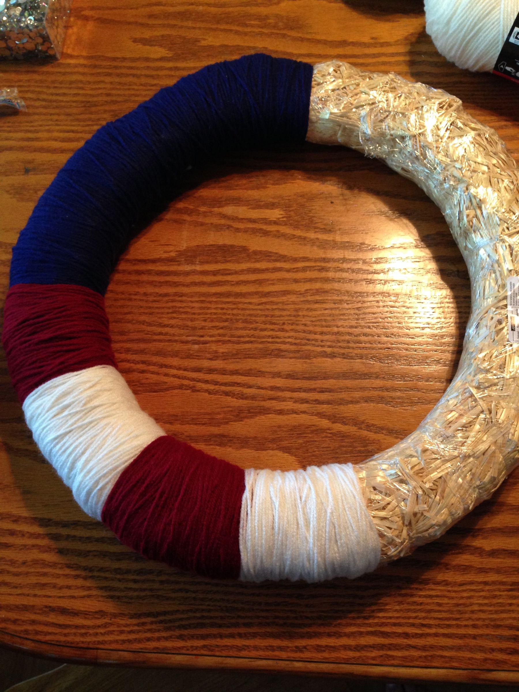 Yarn Patriotic Wreath : 14 Steps (with Pictures) - Instructables