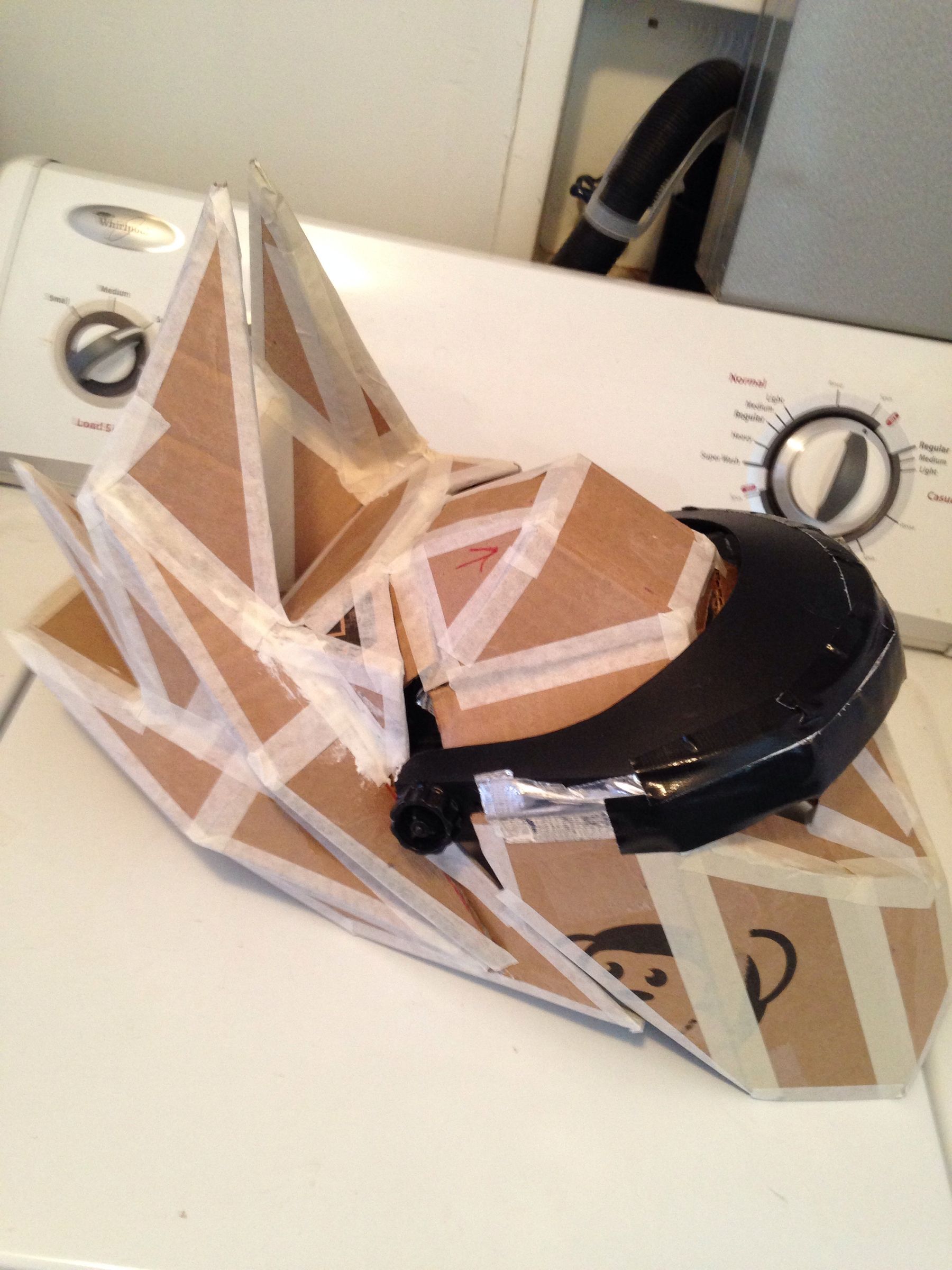 10 Easy Steps to a Cardboard Helmet : 10 Steps - Instructables
