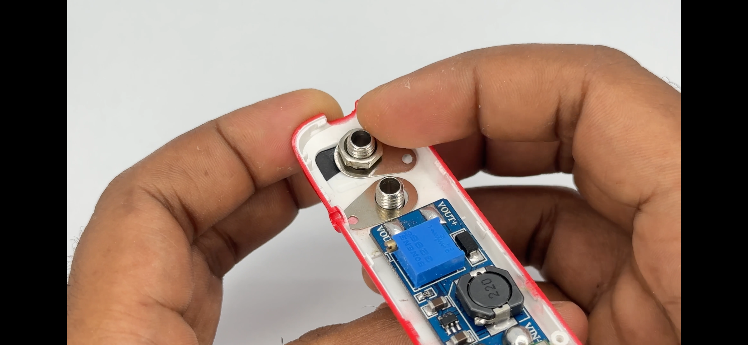 DIY LED Voltage Tester – Test Any DC Voltage With LEDs! : 11 Steps ...