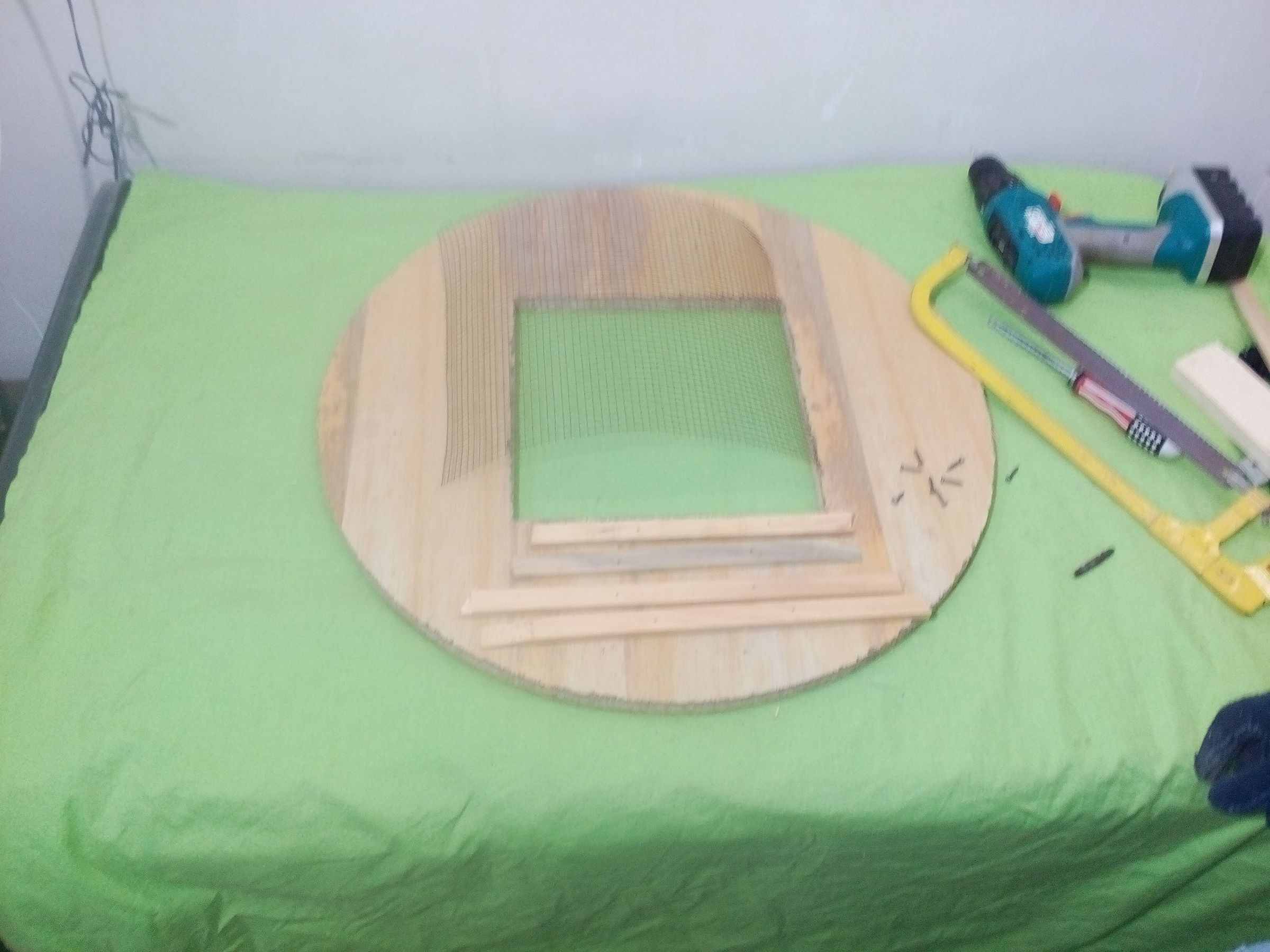 How to Make Brooder for Chicks : 7 Steps (with Pictures) - Instructables
