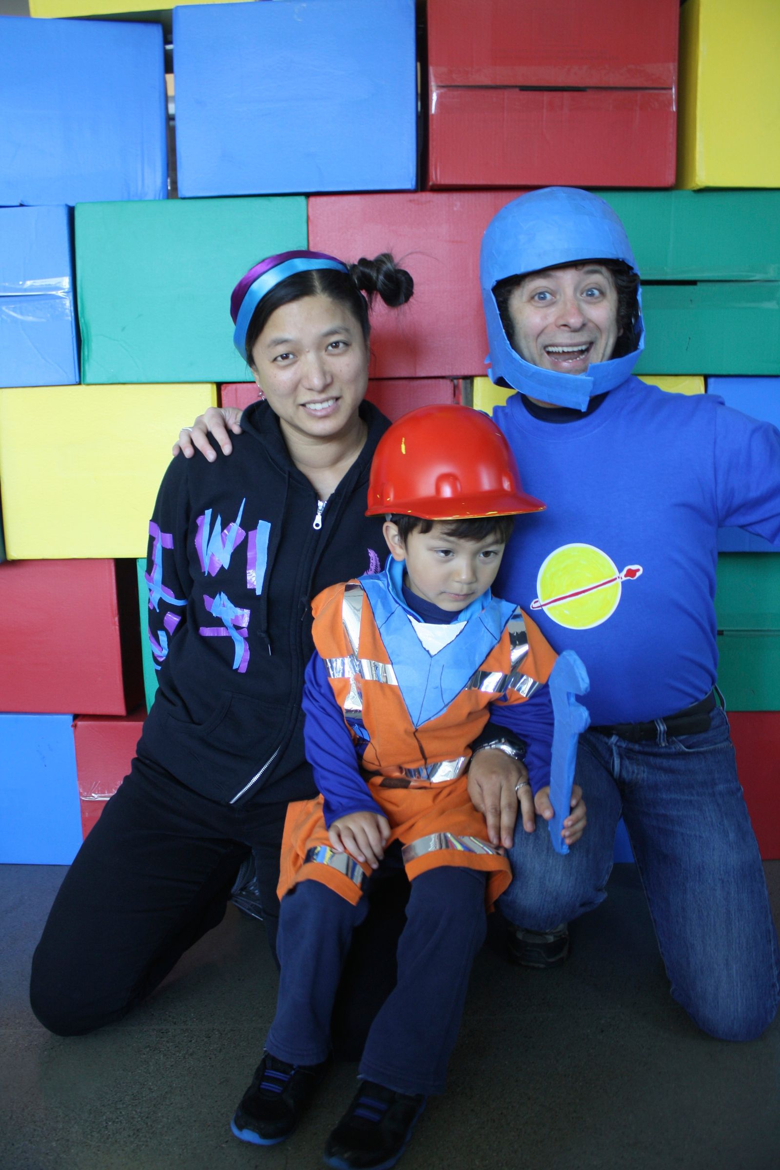 Giant Cardboard LEGO Blocks : 8 Steps (with Pictures) - Instructables