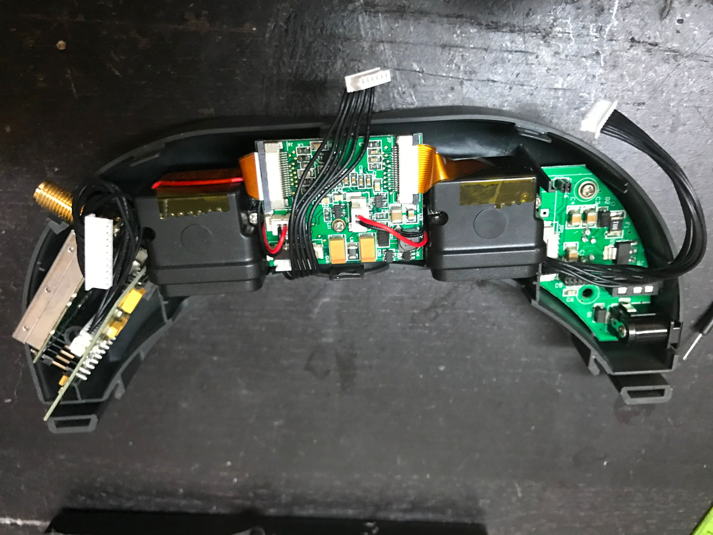 How to Install 32ch Receiver in Fatshark Teleporter : 5 Steps (with ...