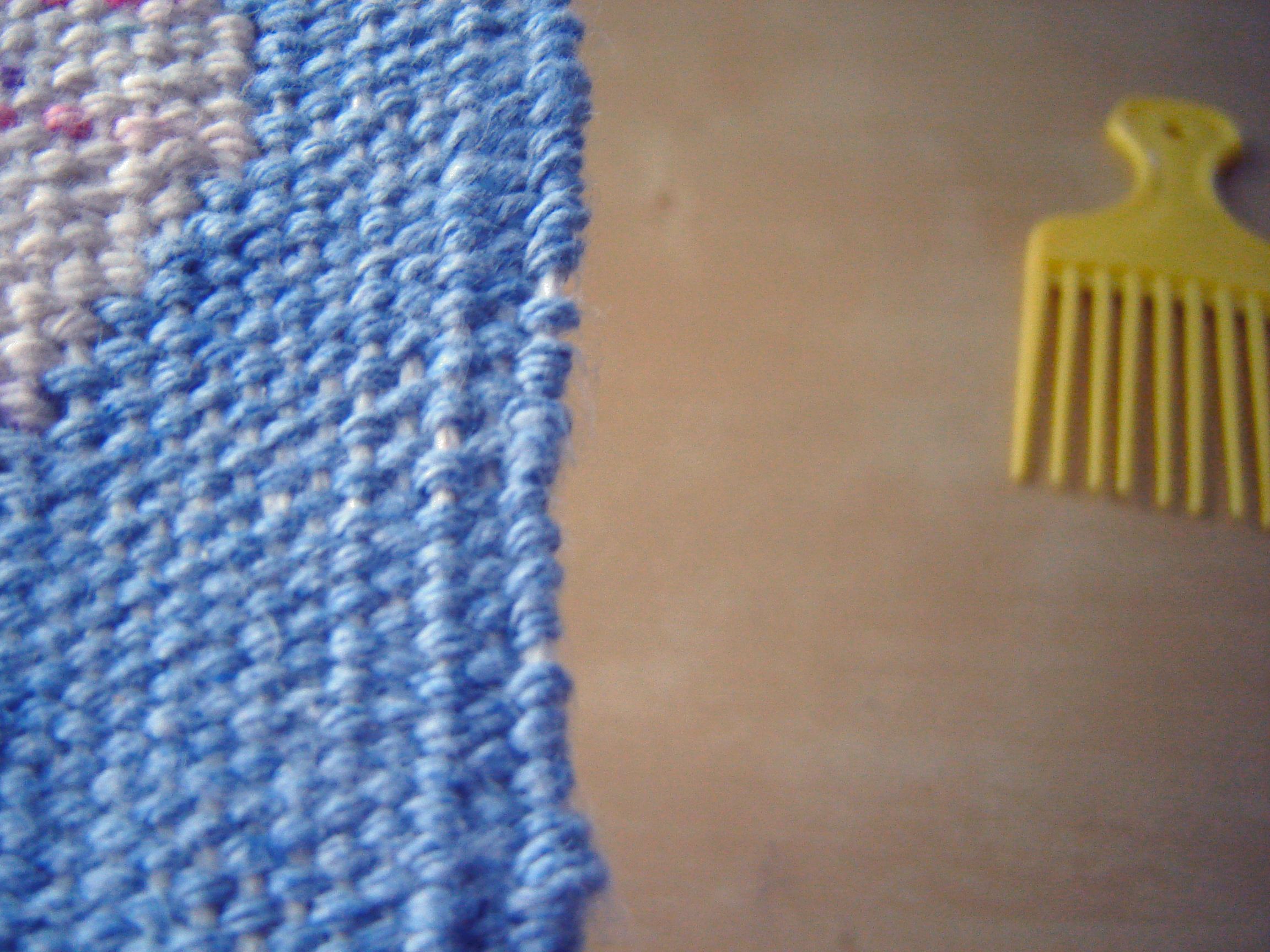 How to Weave on a Frame Loom : 8 Steps (with Pictures) - Instructables