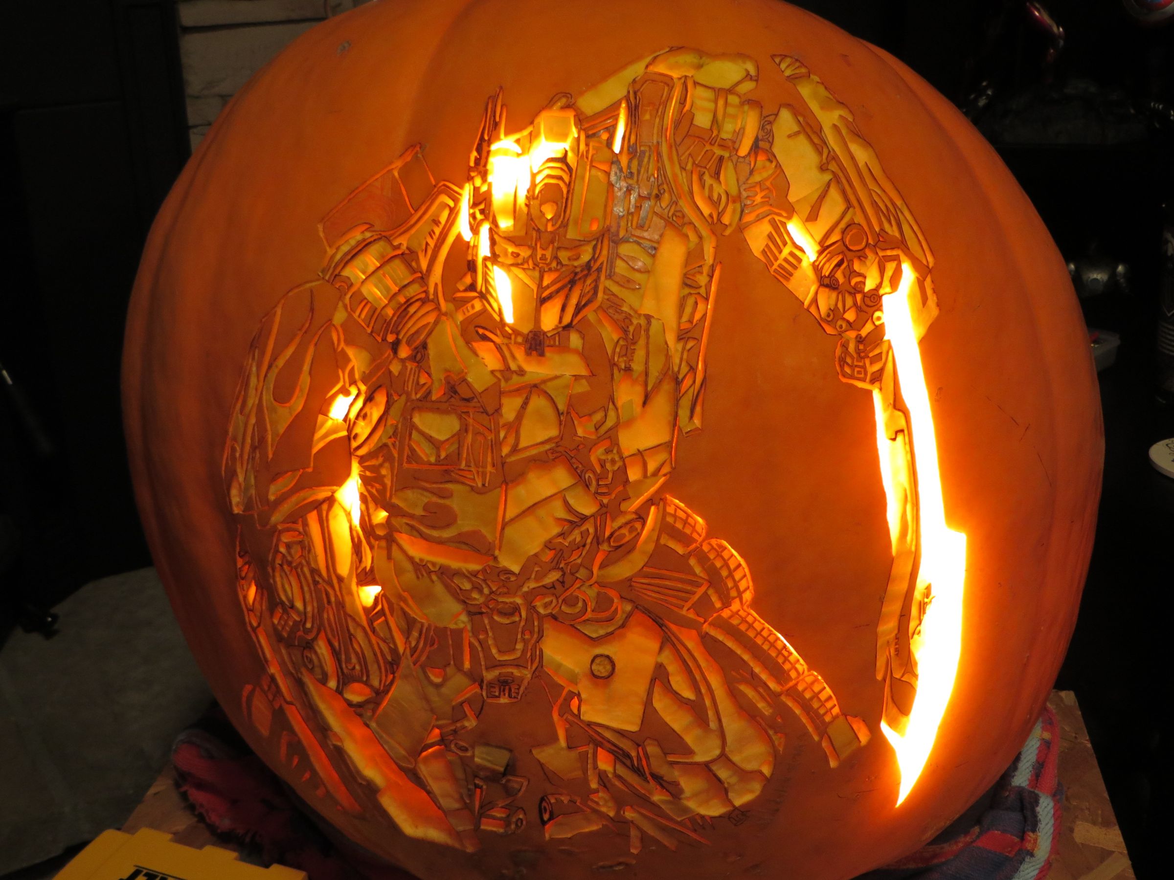 I... Am Optimus Prime: How To : 10 Steps (with Pictures) - Instructables