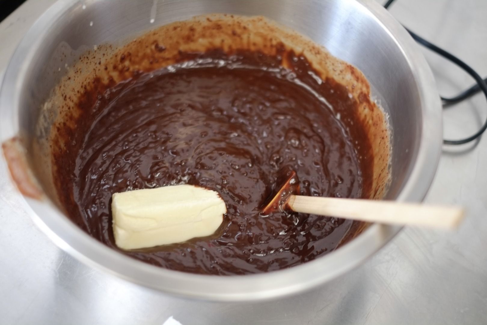 Soundboard Cake With Working Volt Meters : 12 Steps (with Pictures ...