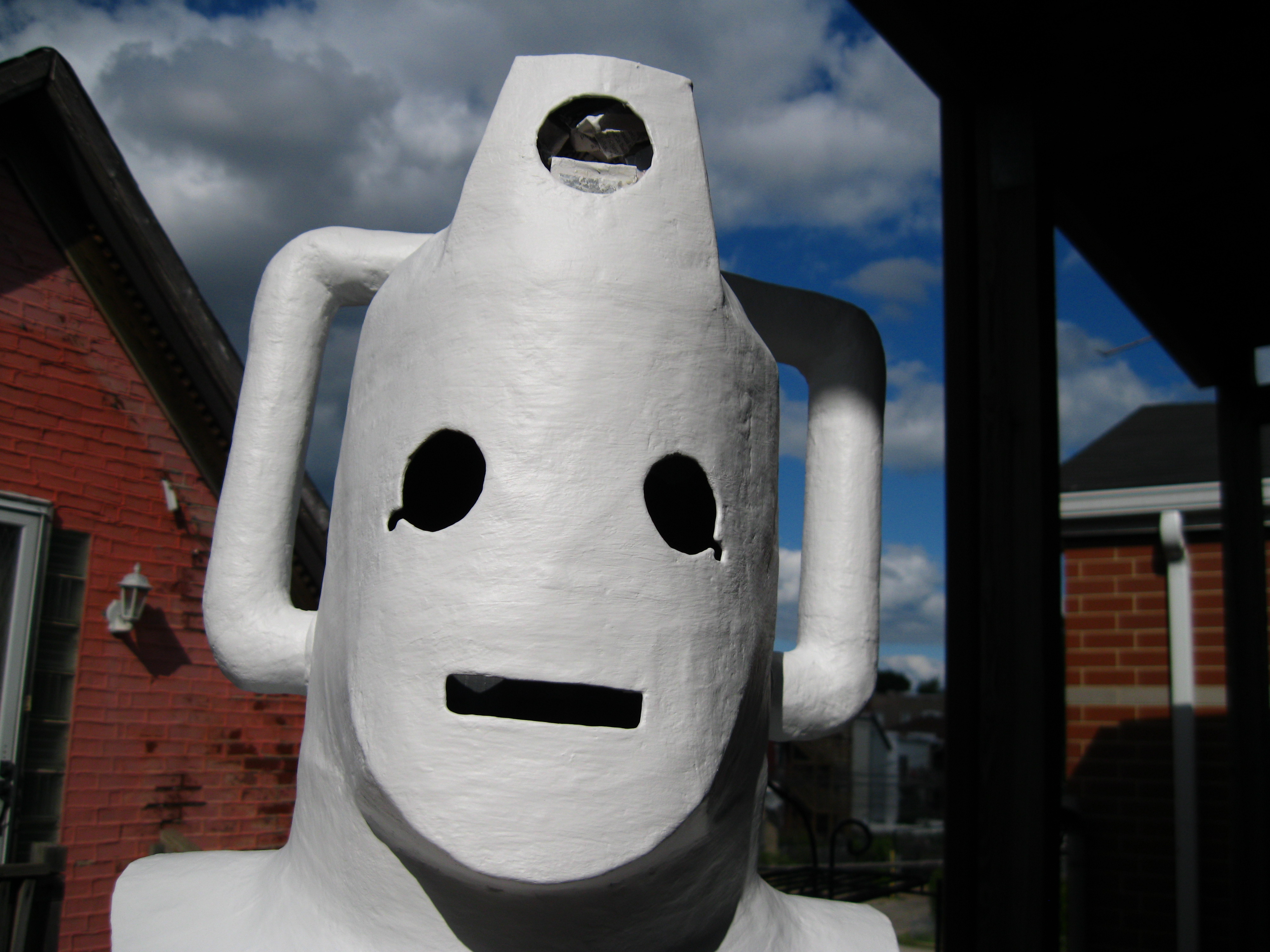 DOCTOR WHO CYBERMAN COSTUME : 5 Steps (with Pictures) - Instructables