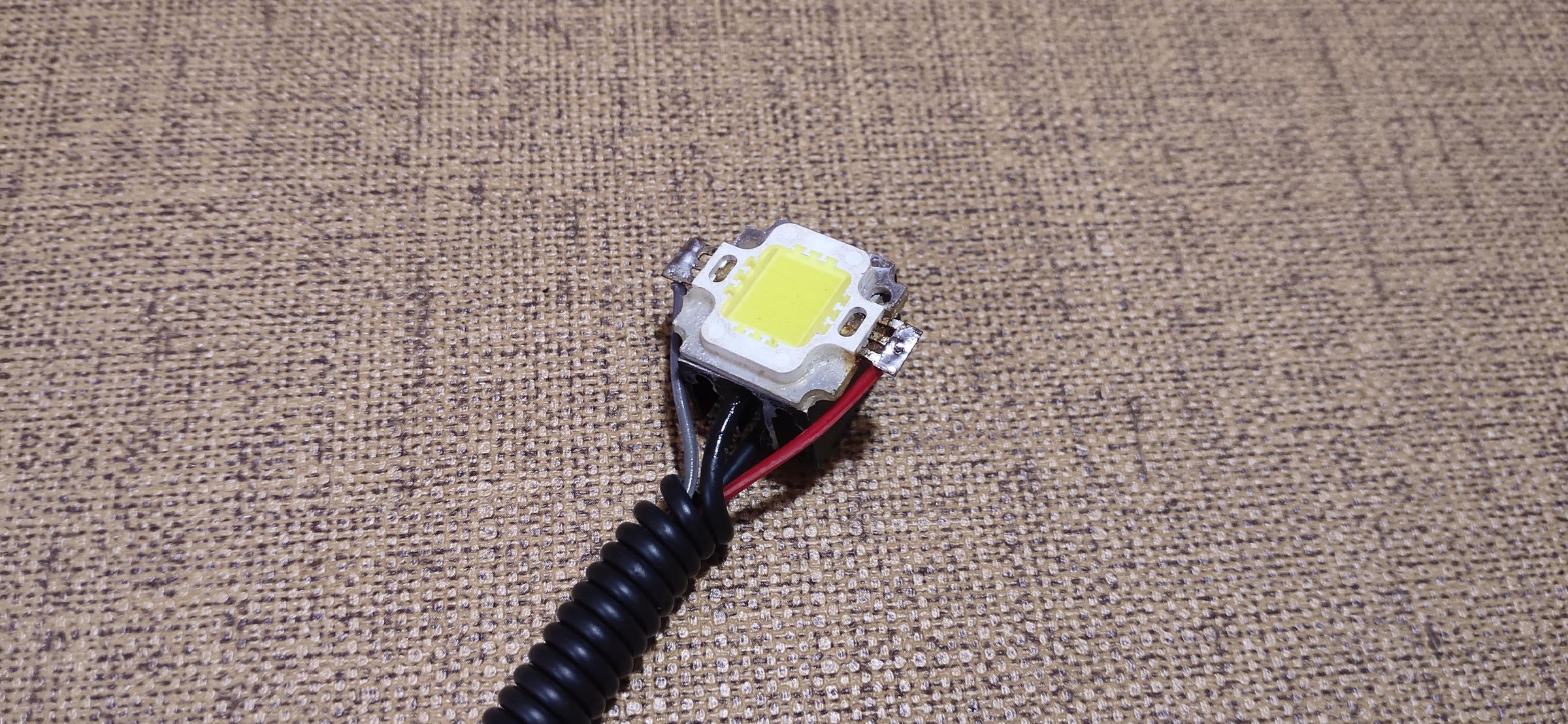 DIY Helping Hands Soldering Station : 4 Steps (with Pictures ...