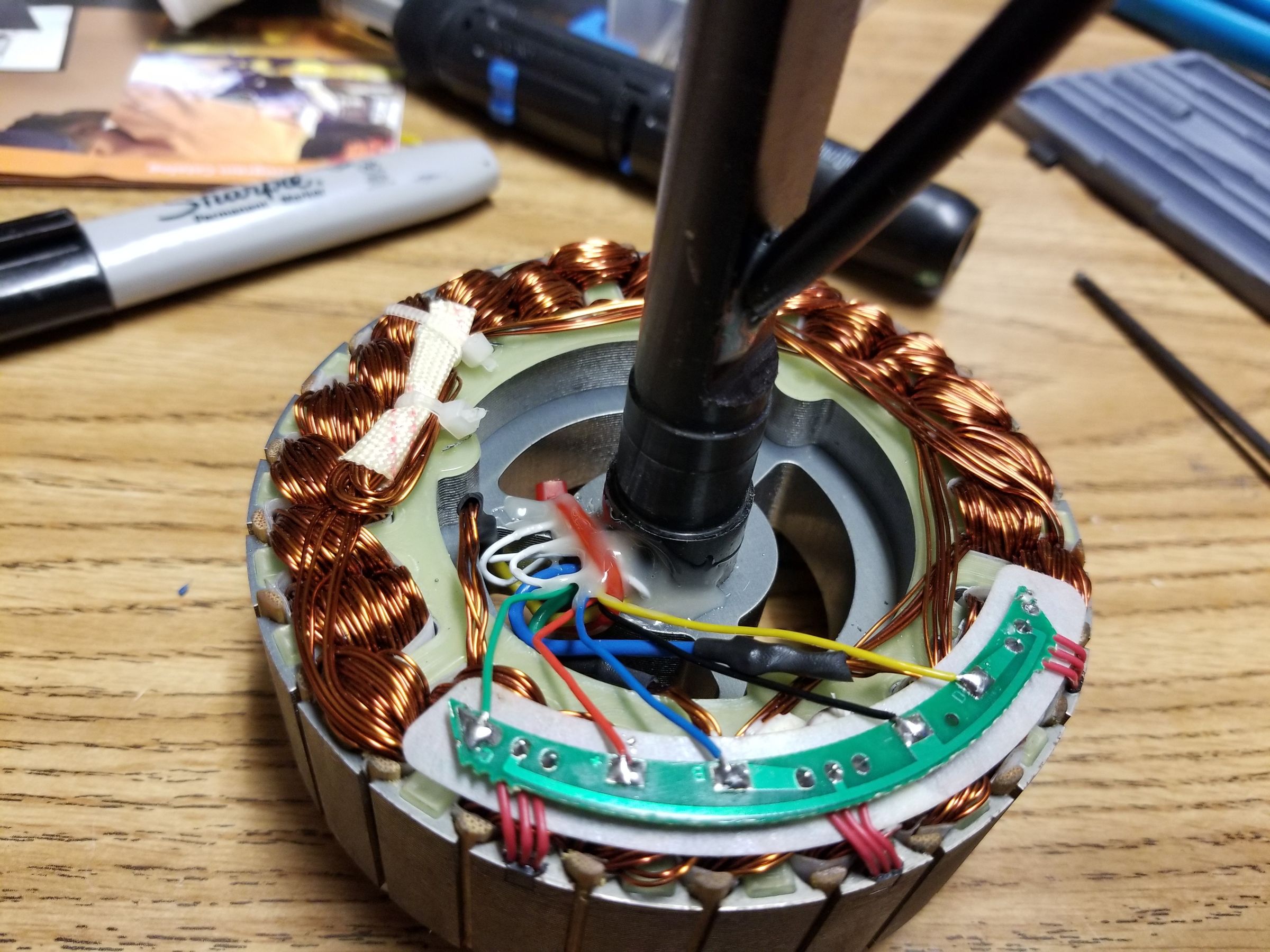 Mounting Hoverboard Wheels Securely and Easily Onto Stateboard ...