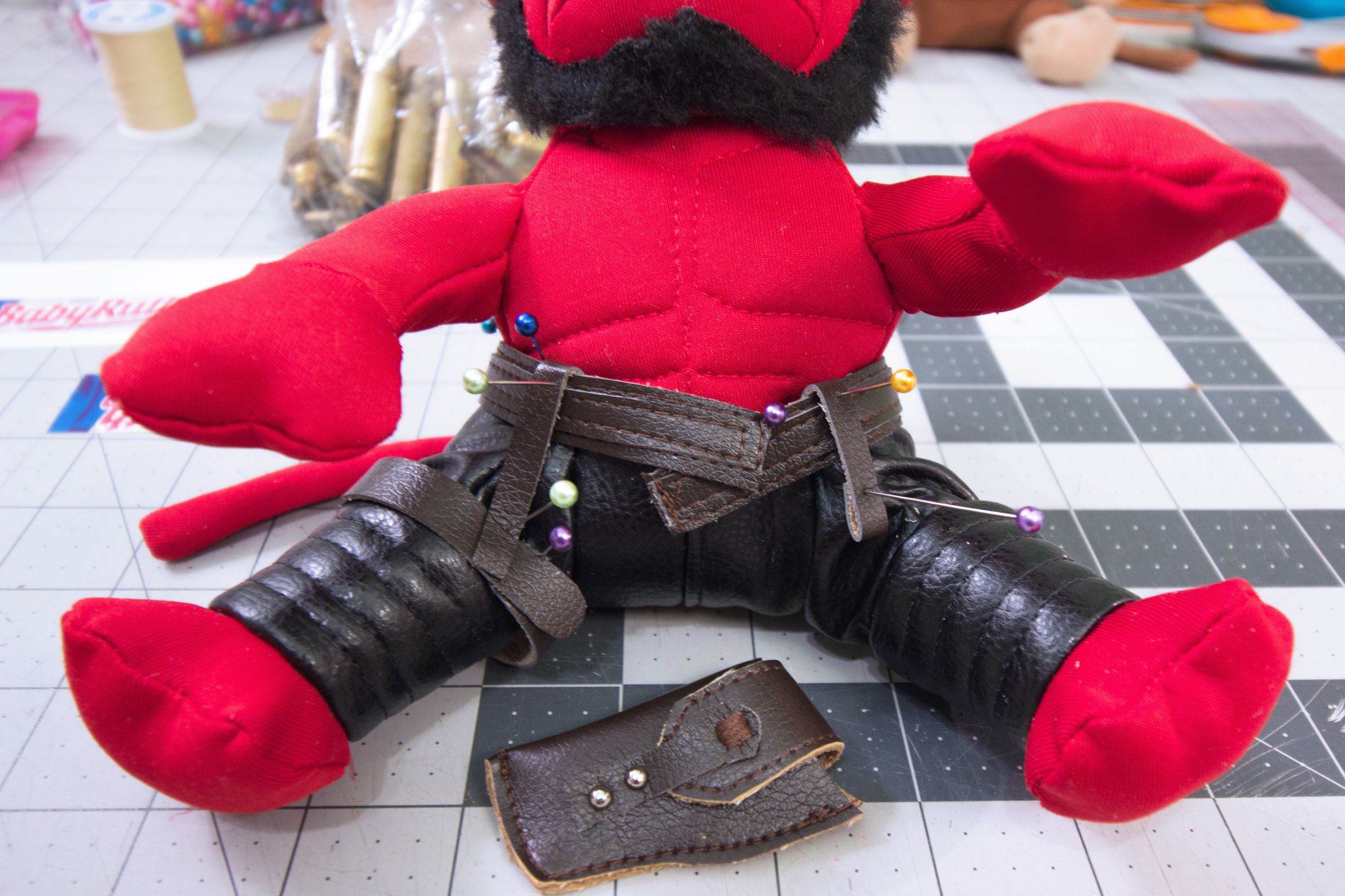 Hellboy Comic Con Costume (For Timmy the ThinkGeek Monkey) : 8 Steps ...