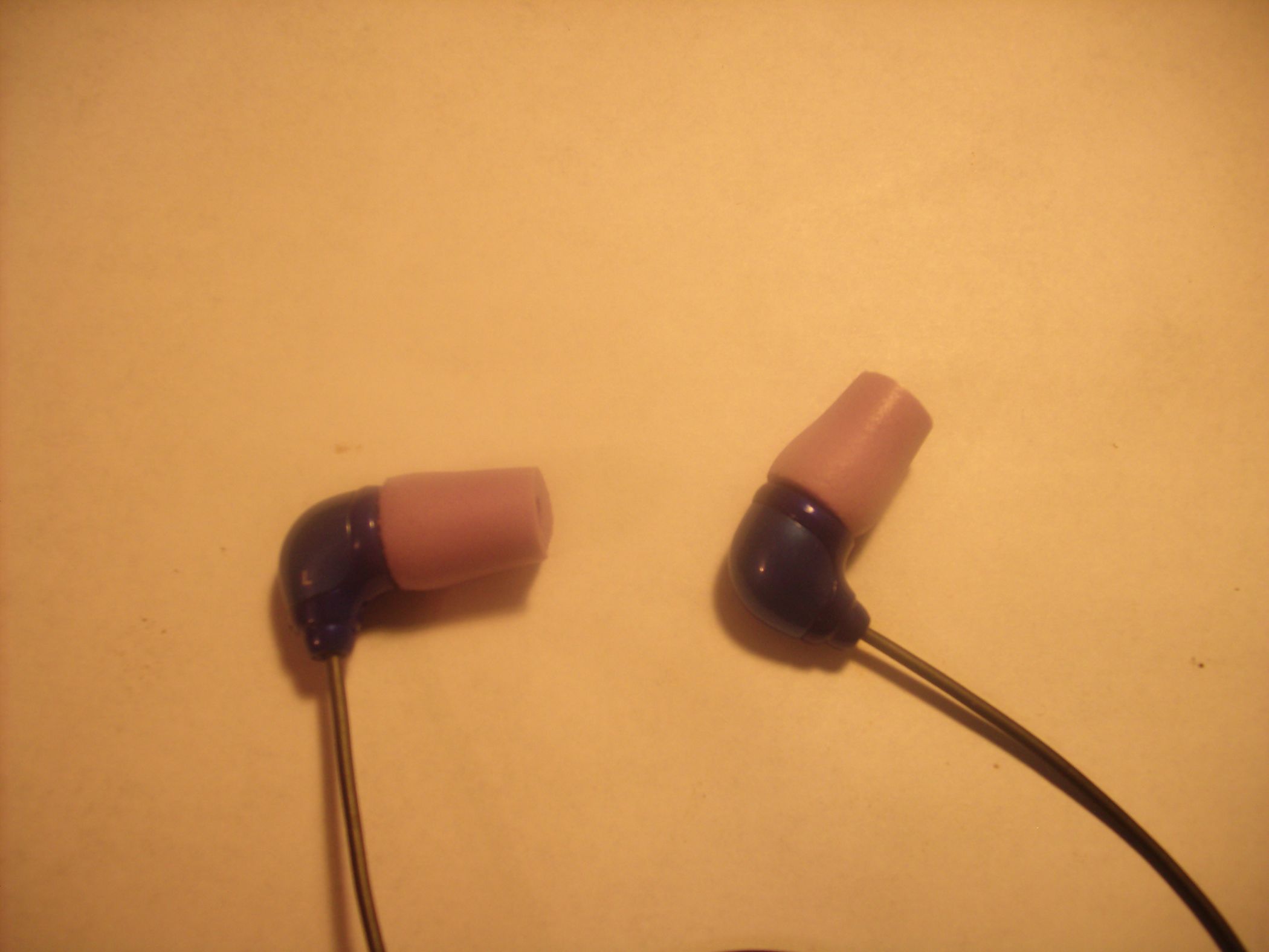 Noise Reduction EarBud Headphones : 7 Steps - Instructables