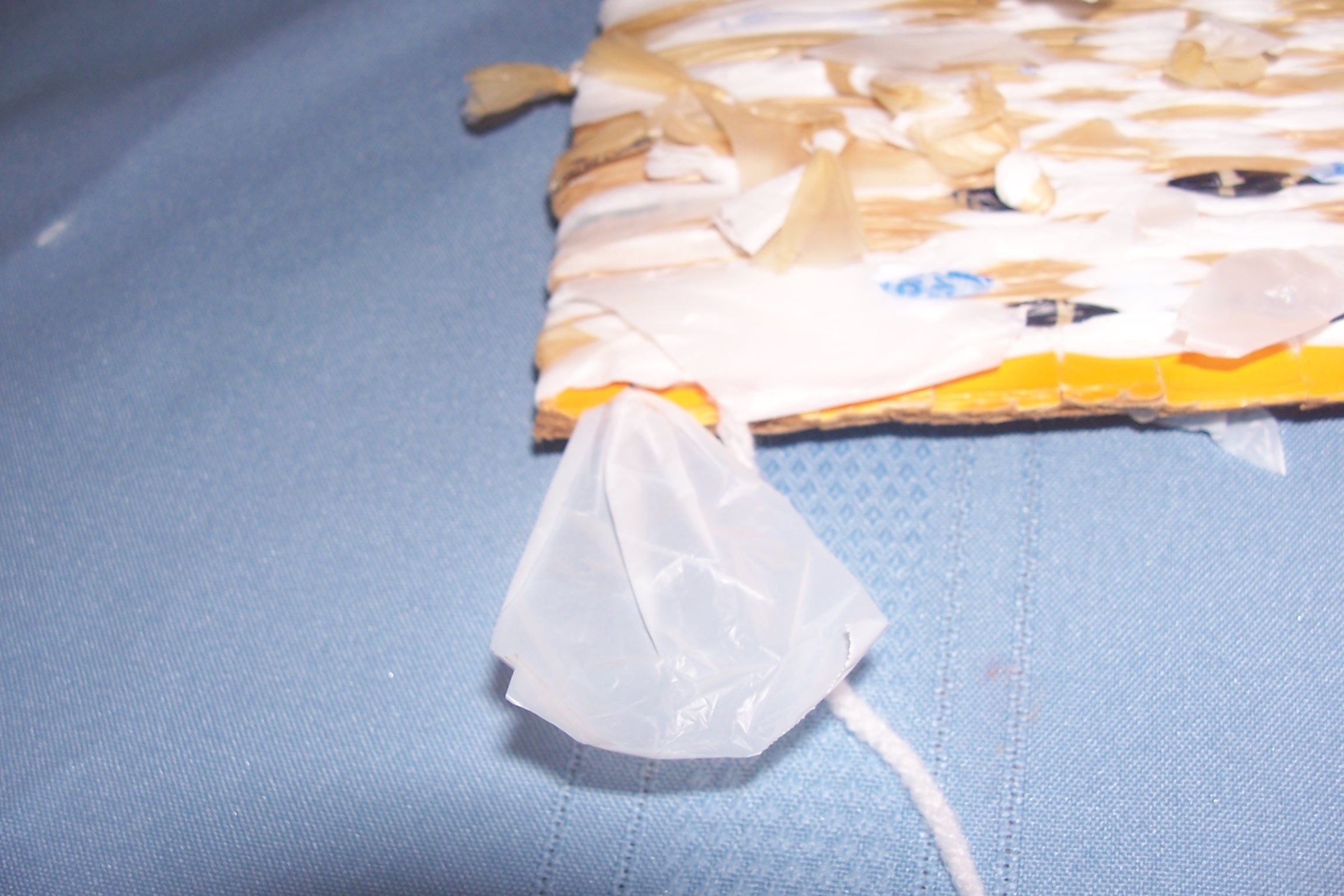 Woven Plastic Bag Bag : 10 Steps (with Pictures) - Instructables