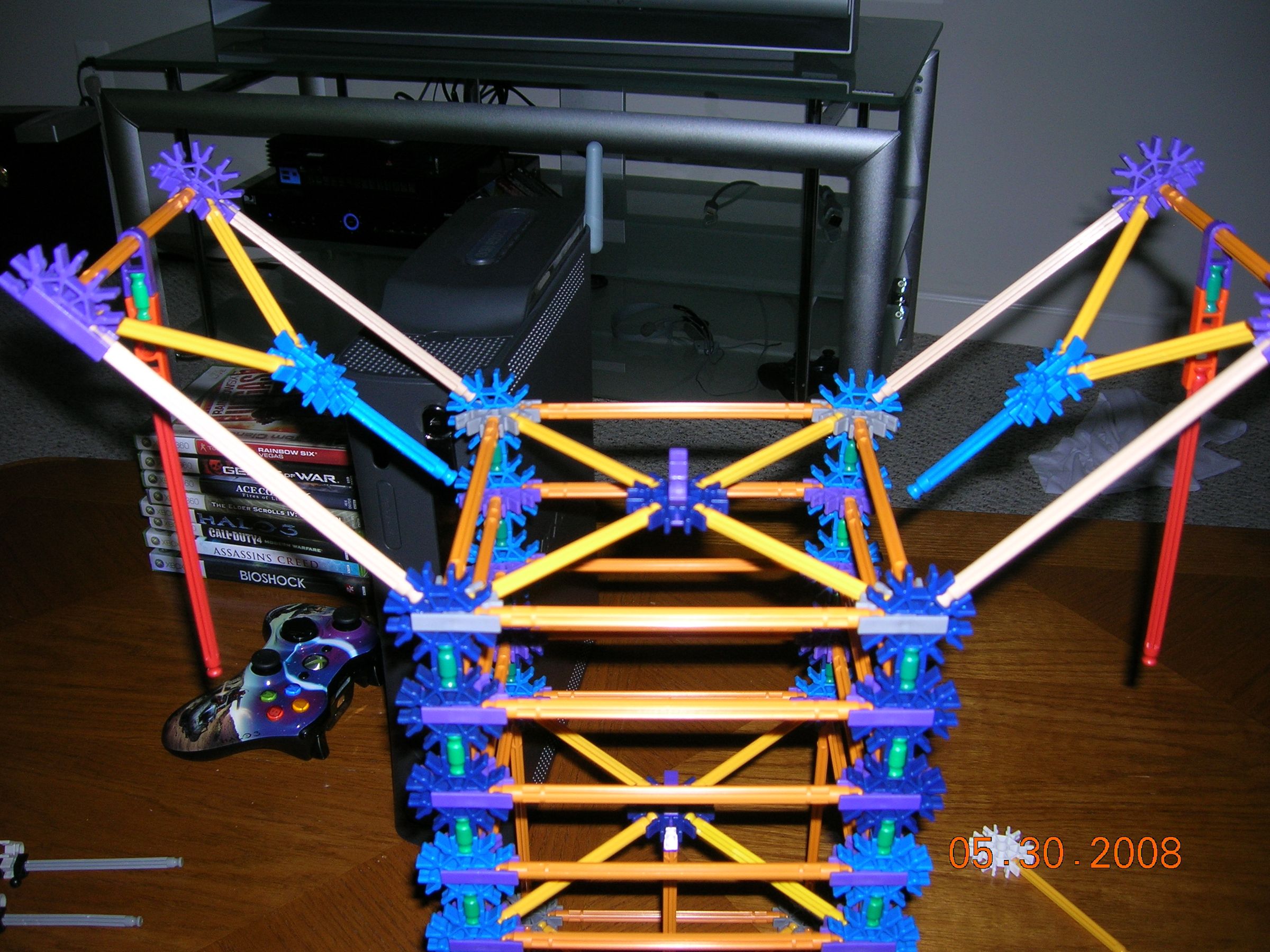 Knex Xbox360 Controller and Game Holder : 6 Steps - Instructables