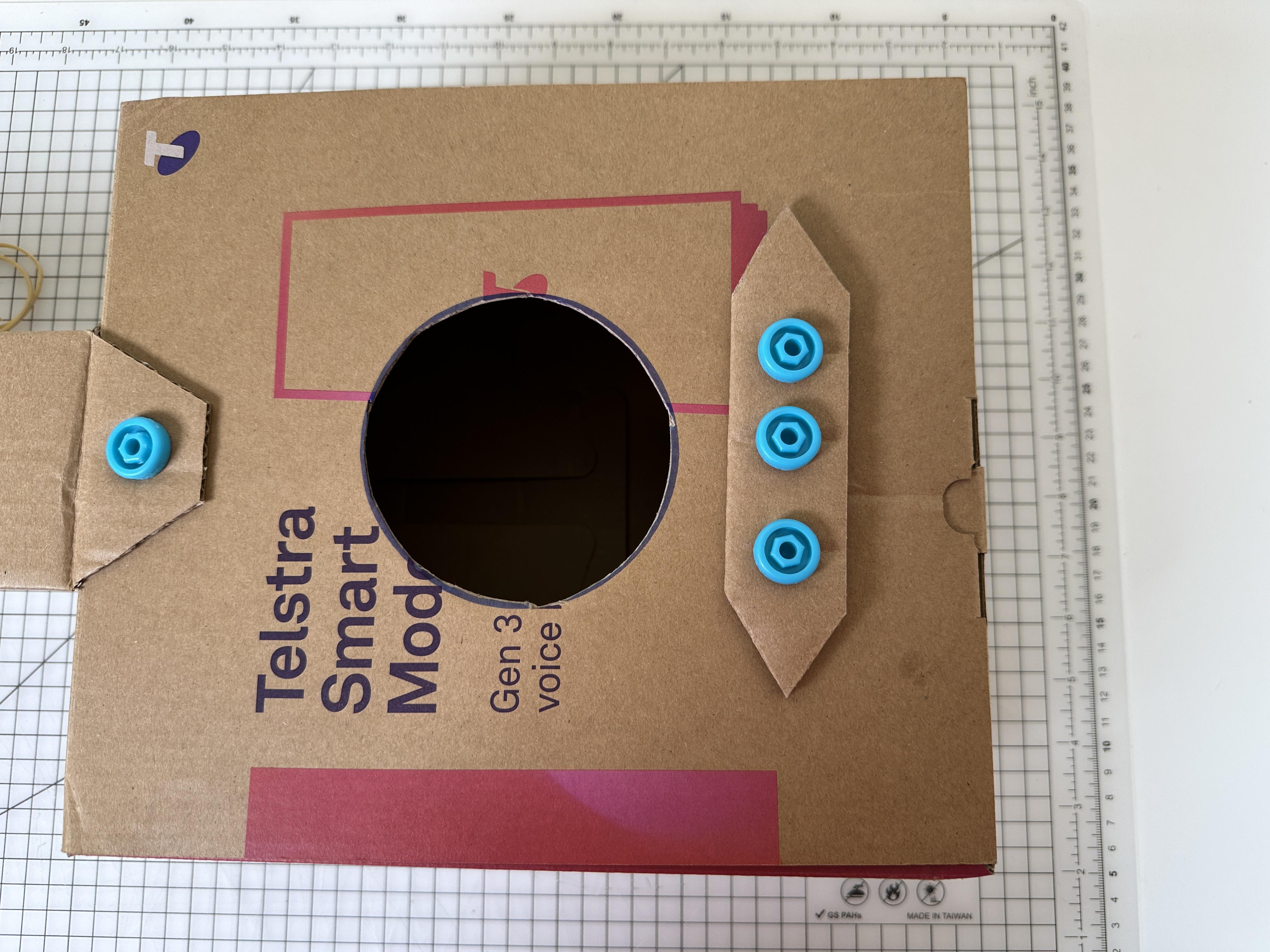 Cardboard Box Guitar Musical Instrument : 4 Steps (with Pictures ...