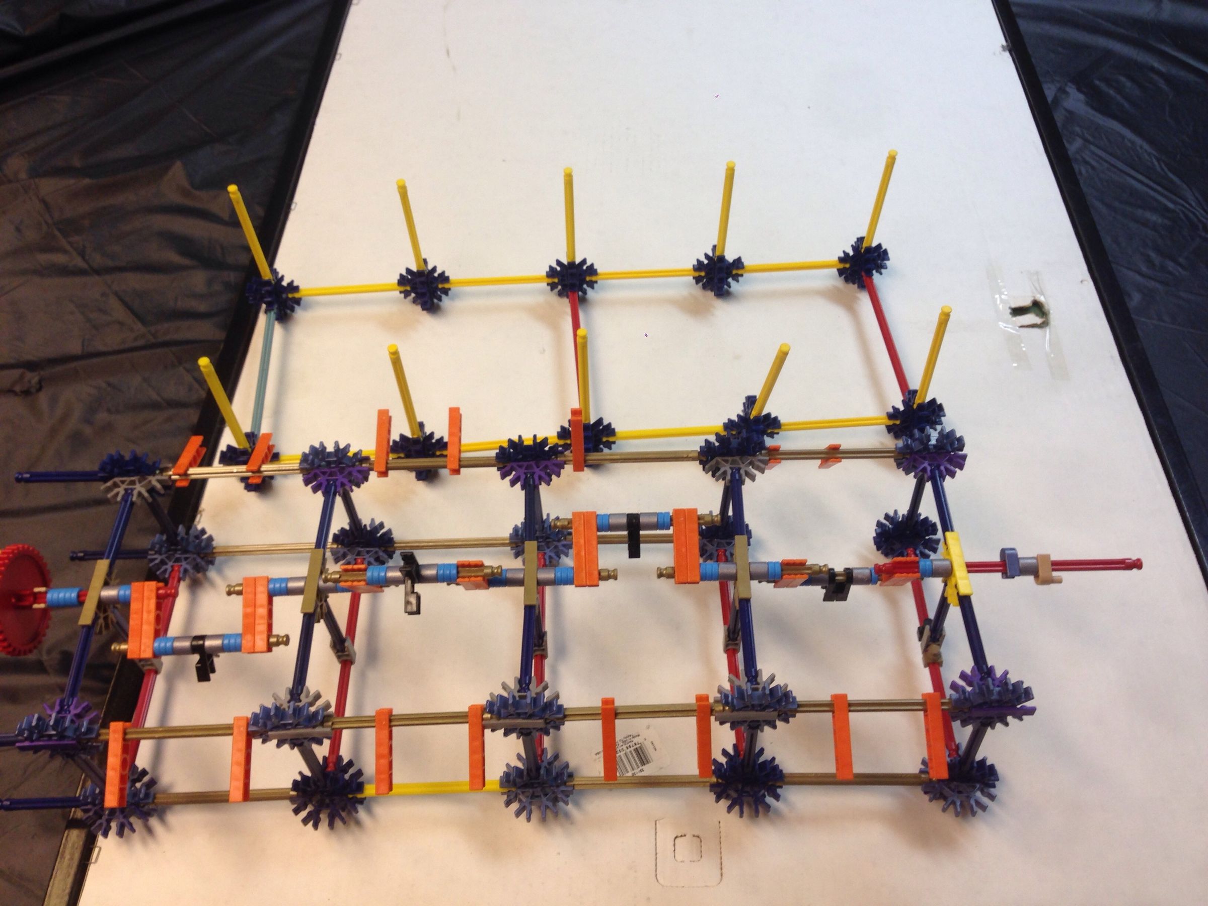 K'nex V8 Engine : 16 Steps - Instructables