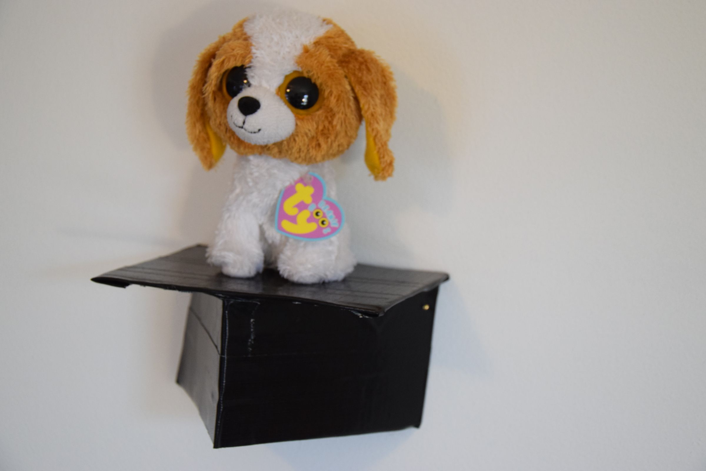 Cardboard and Duct Tape Shelf : 4 Steps (with Pictures) - Instructables