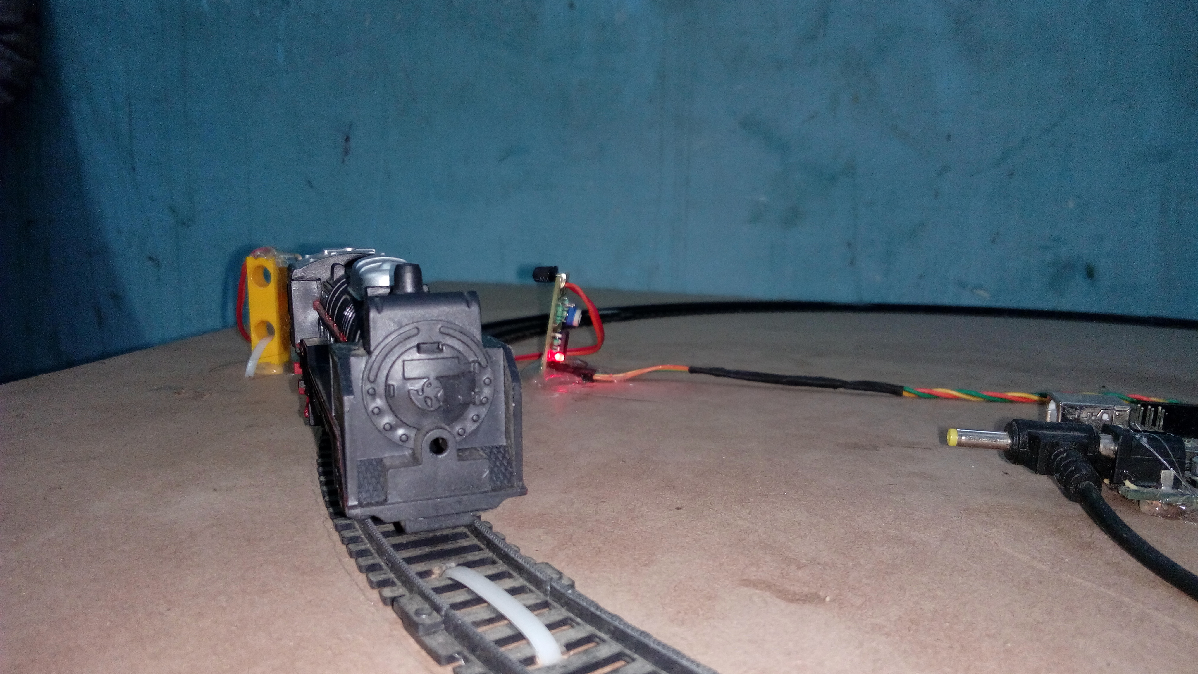 Automatic Railway Crossing Using Arduino : 5 Steps - Instructables