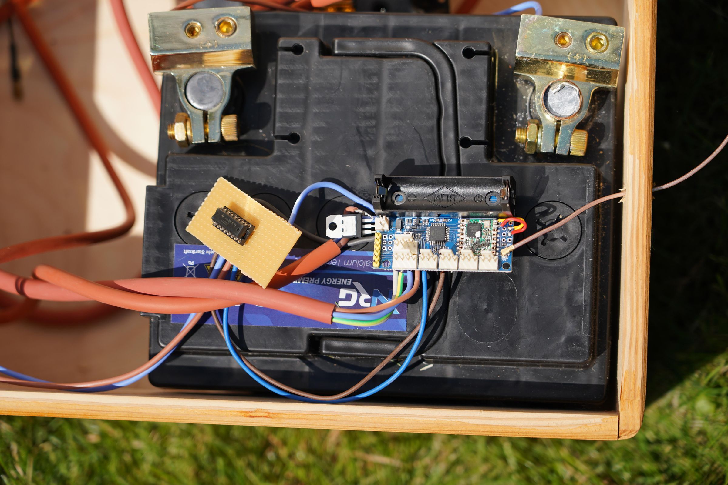 Automating a Greenhouse With LoRa! (Part 2) || Motorized Window Opener ...
