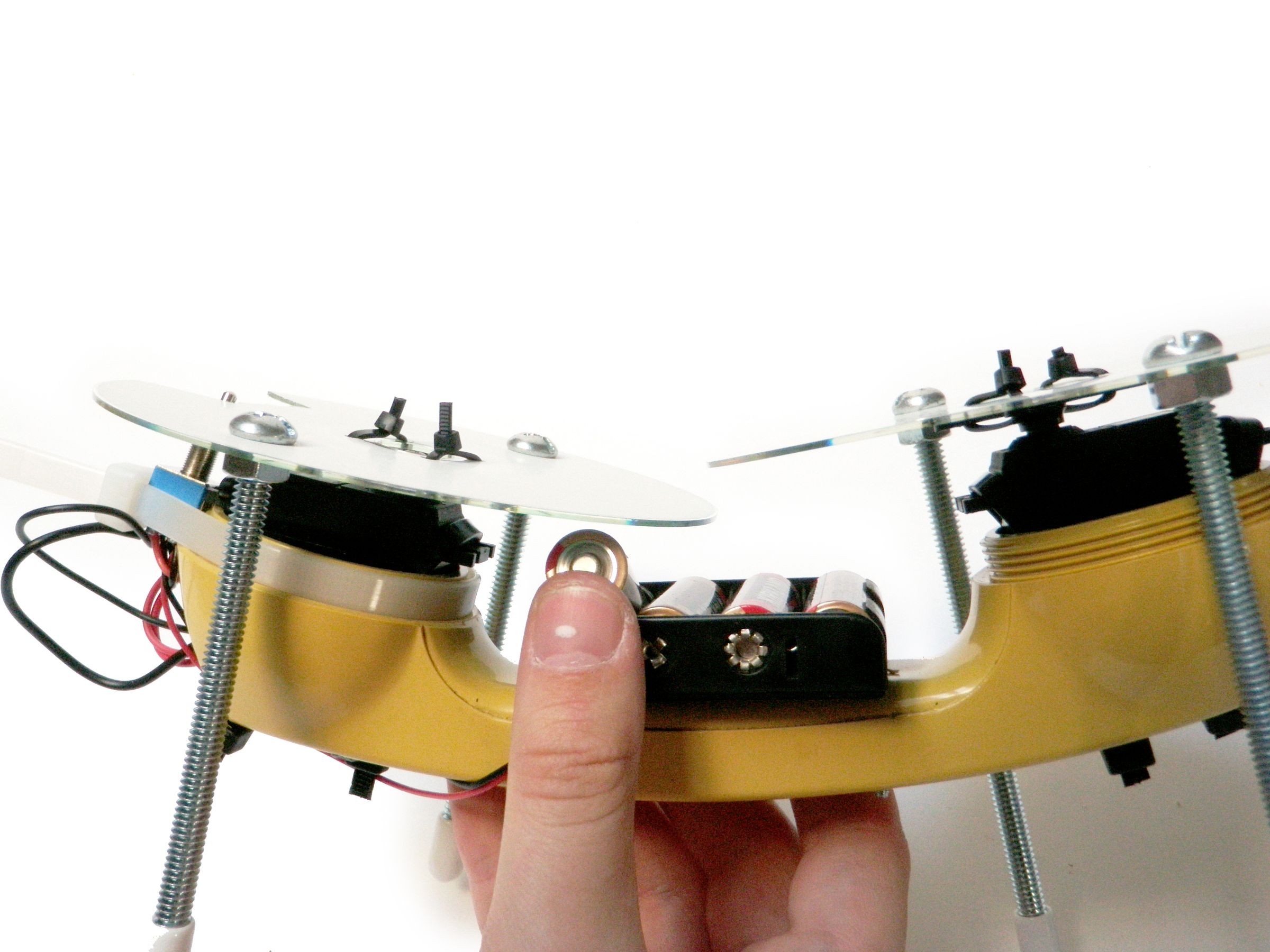 Simple Bots: Walker : 14 Steps (with Pictures) - Instructables