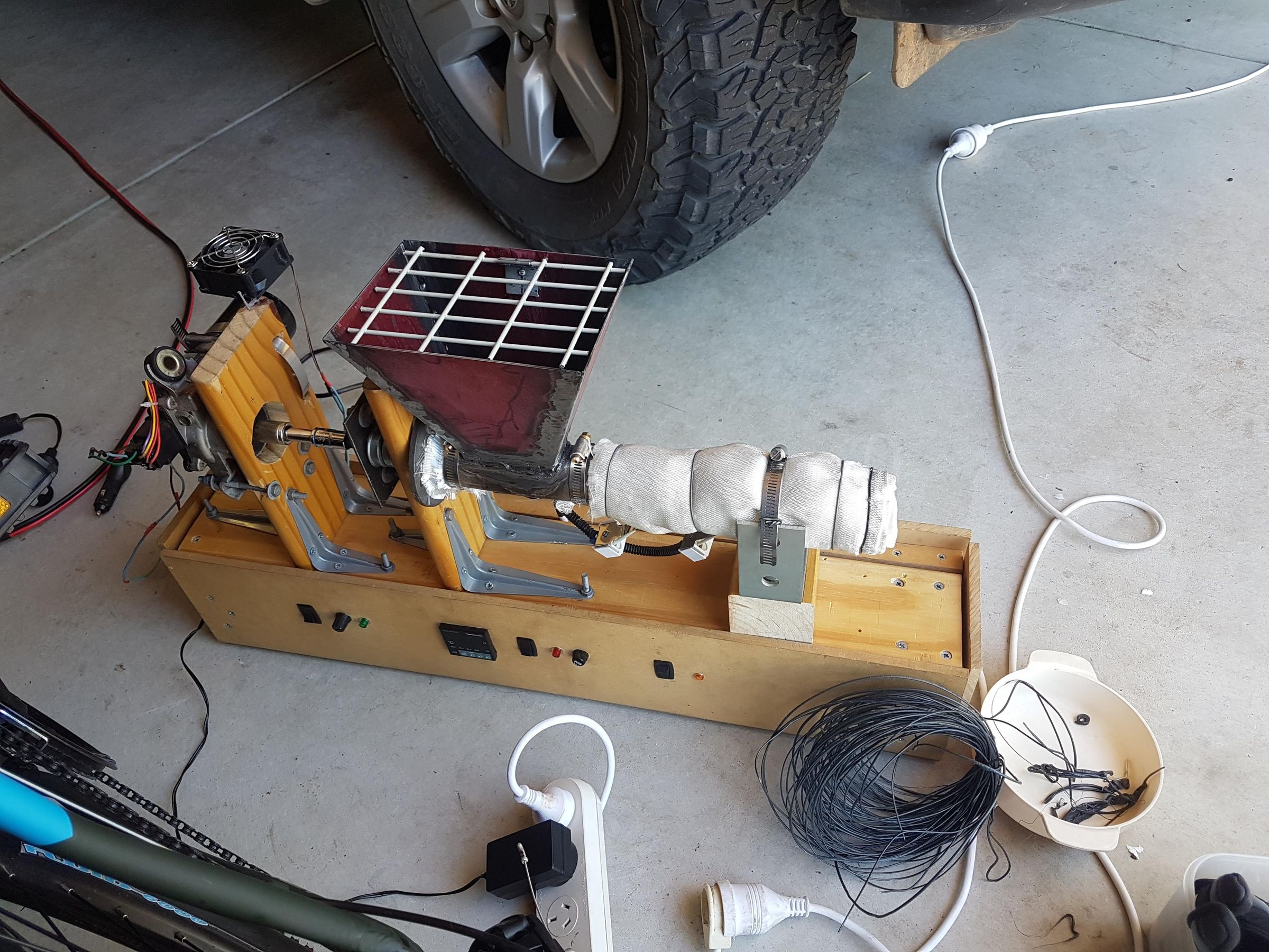 Low Cost Plastic Extruder for Filament Production and Recycling Plastic ...