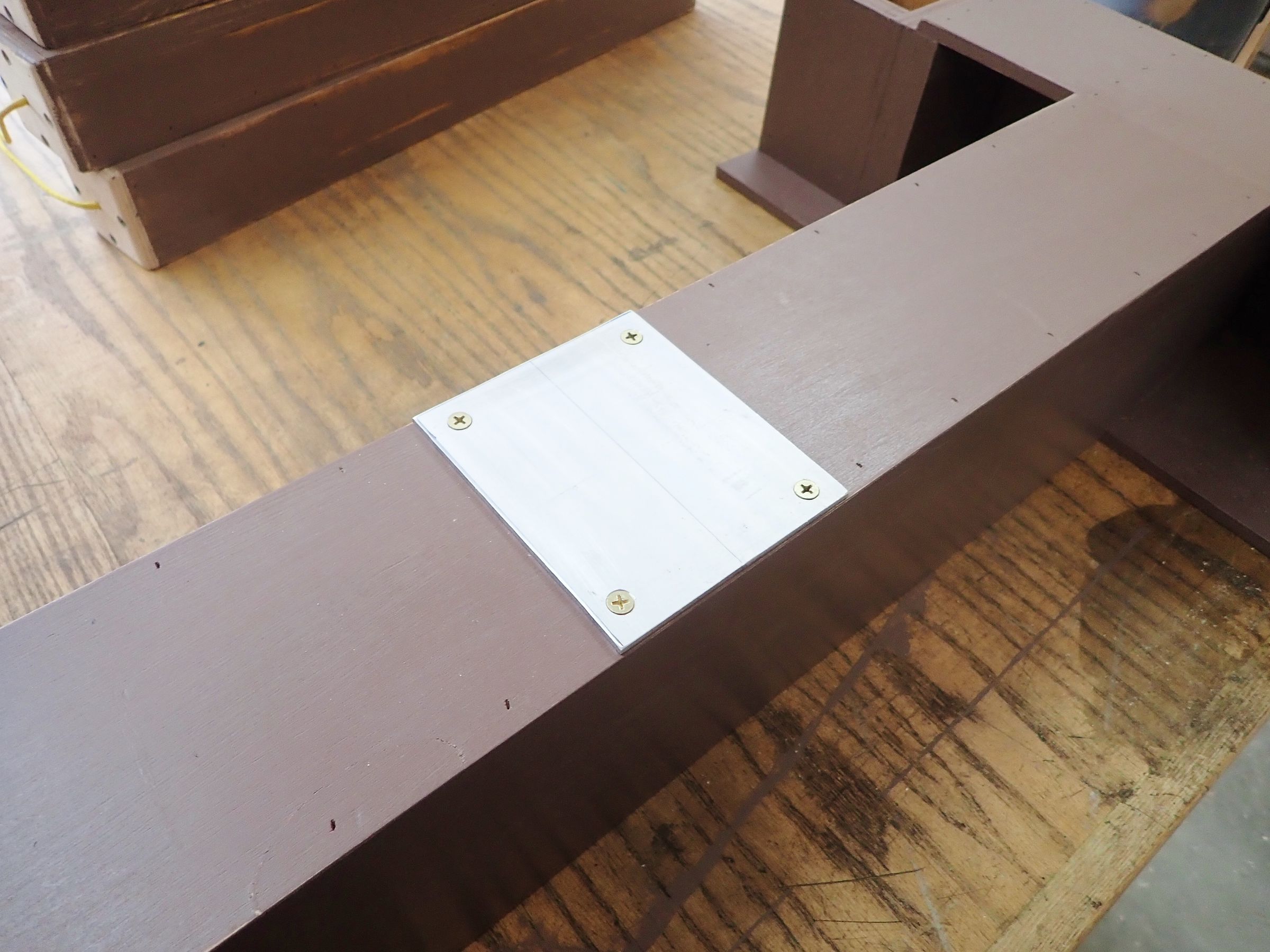 Make an Adjustable-Height Table With a Car Jack : 16 Steps (with ...