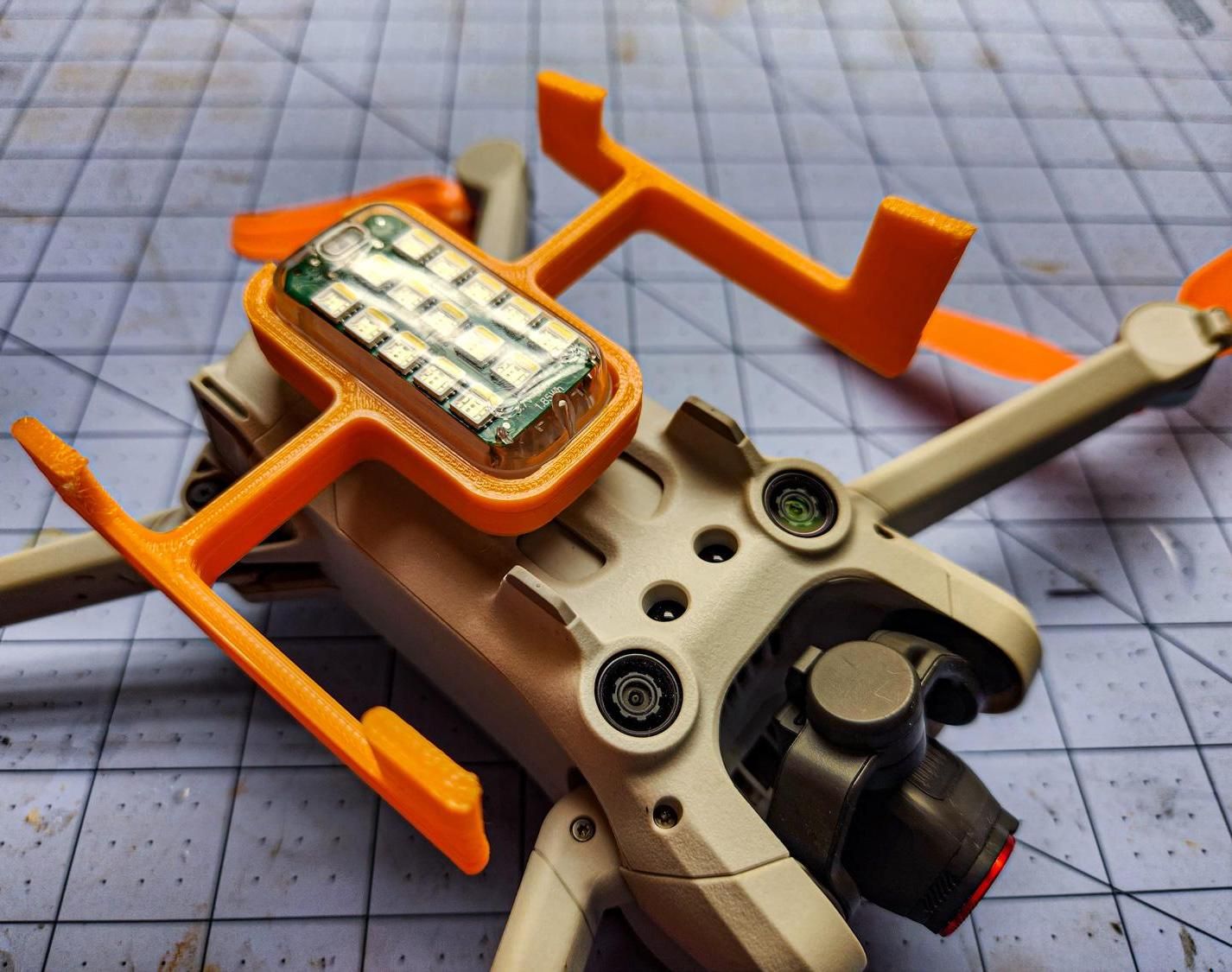 DJI Mini 3 Strobe Light/Landing Gear System : 3 Steps - Instructables