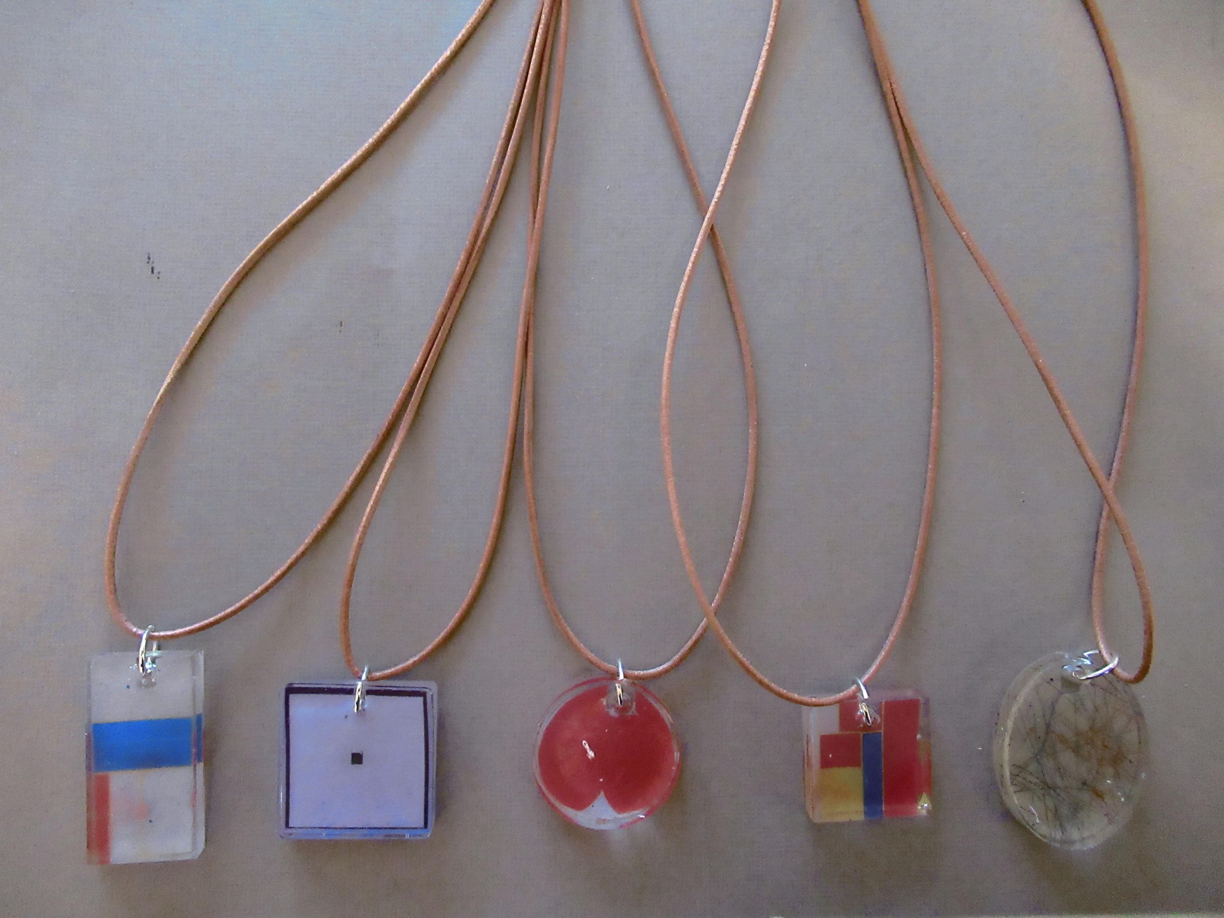 RECODE RESIGN JEWELRY : 11 Steps (with Pictures) - Instructables