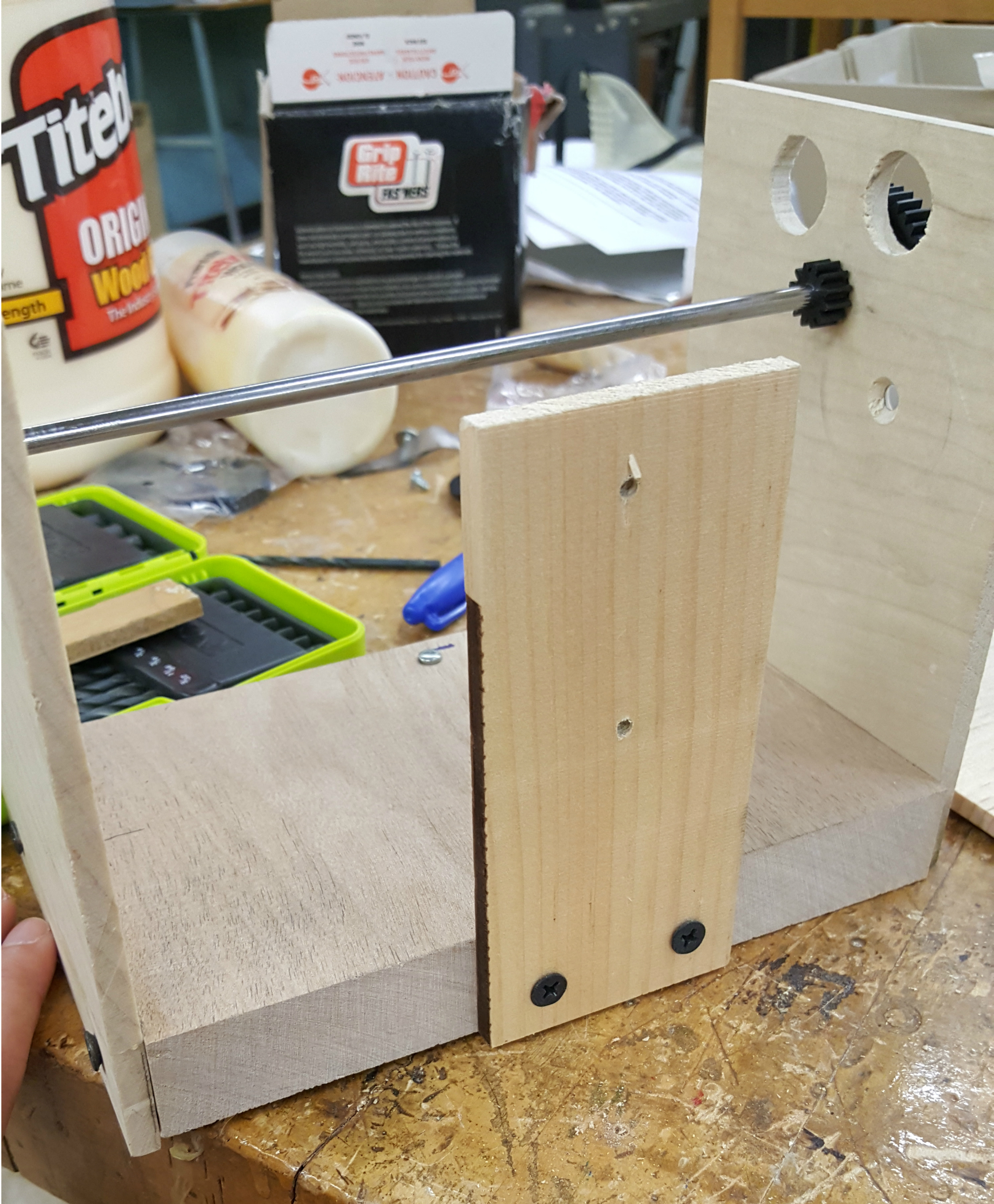 Hand Crank Generator : 14 Steps (with Pictures) - Instructables