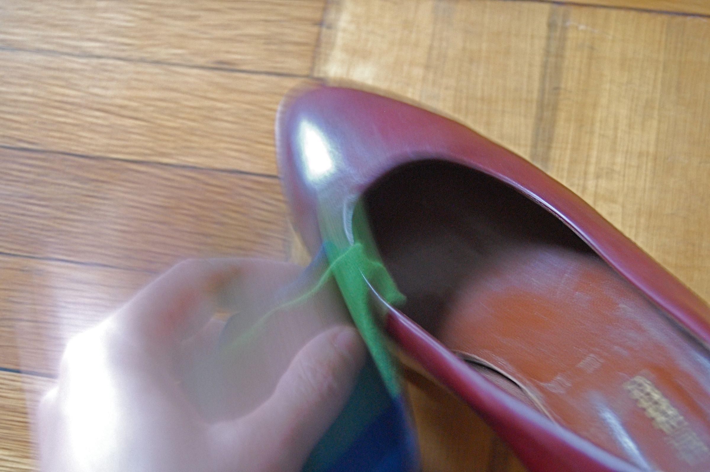 Shine Your Shoes With Bananas or Crayon Shoe Polish -- UPDATED : 3 ...