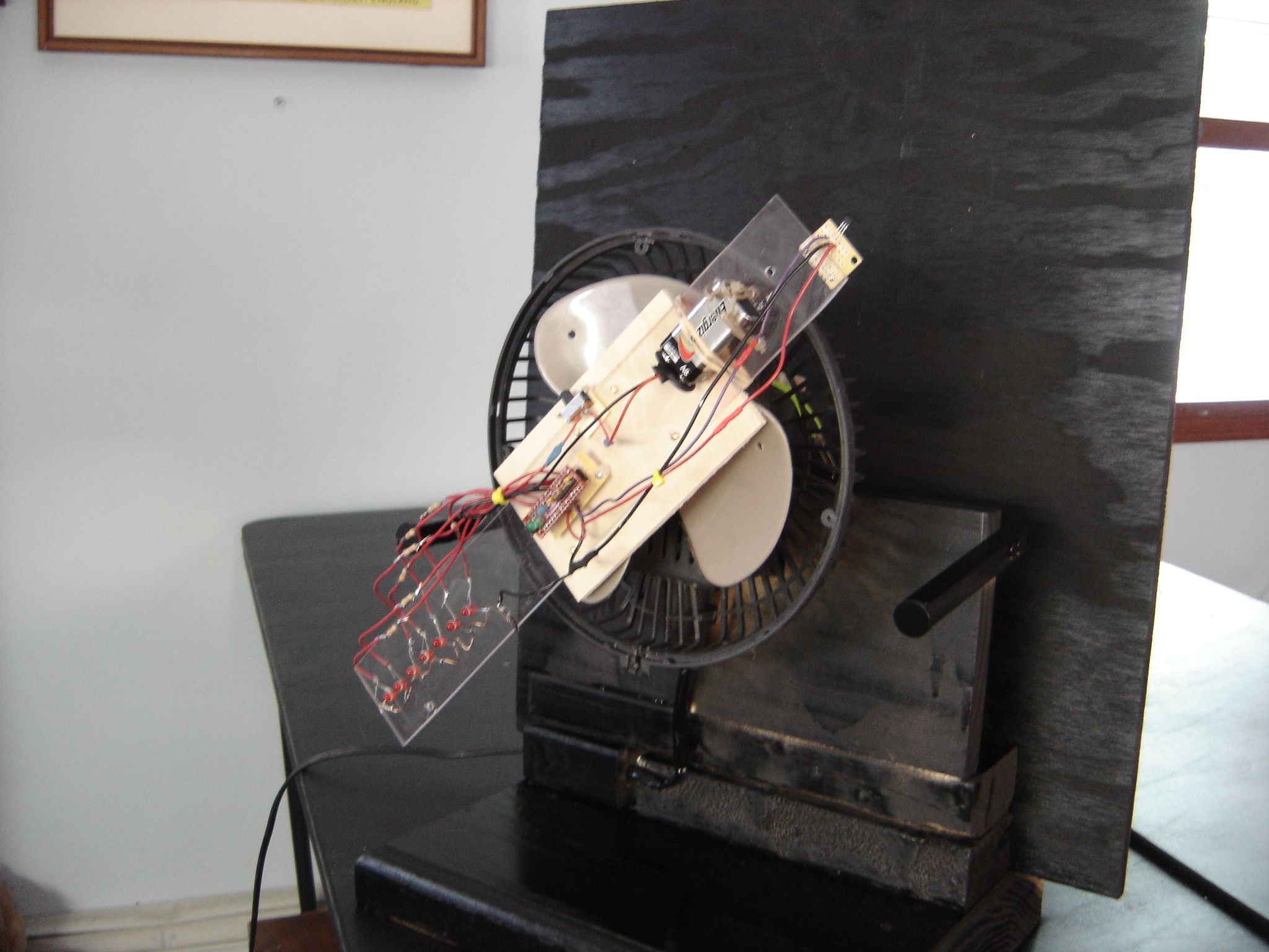 Arduino + LEDs + Fan = POV "APPLAUSE" Sign : 6 Steps (with Pictures ...