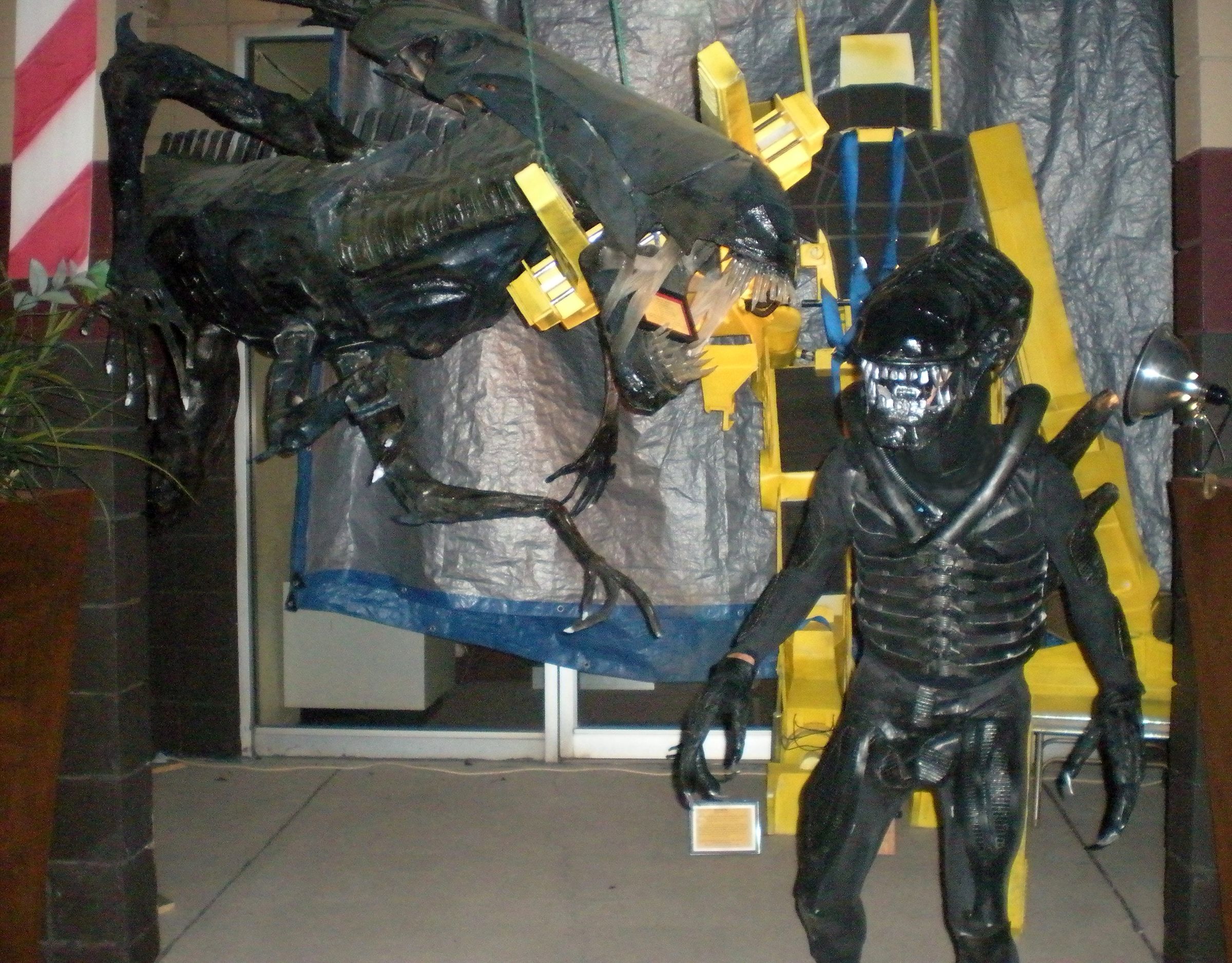 Aliens Halloween Display - Instructables